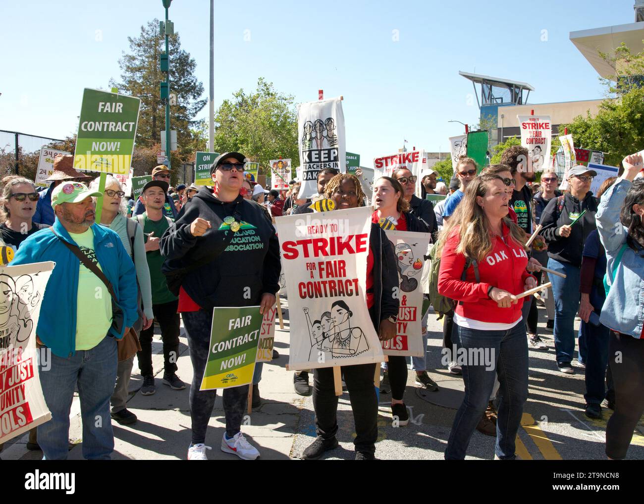 Oakland, CA - May 10, 2023: Teachers, Parents and Supporters holding ...