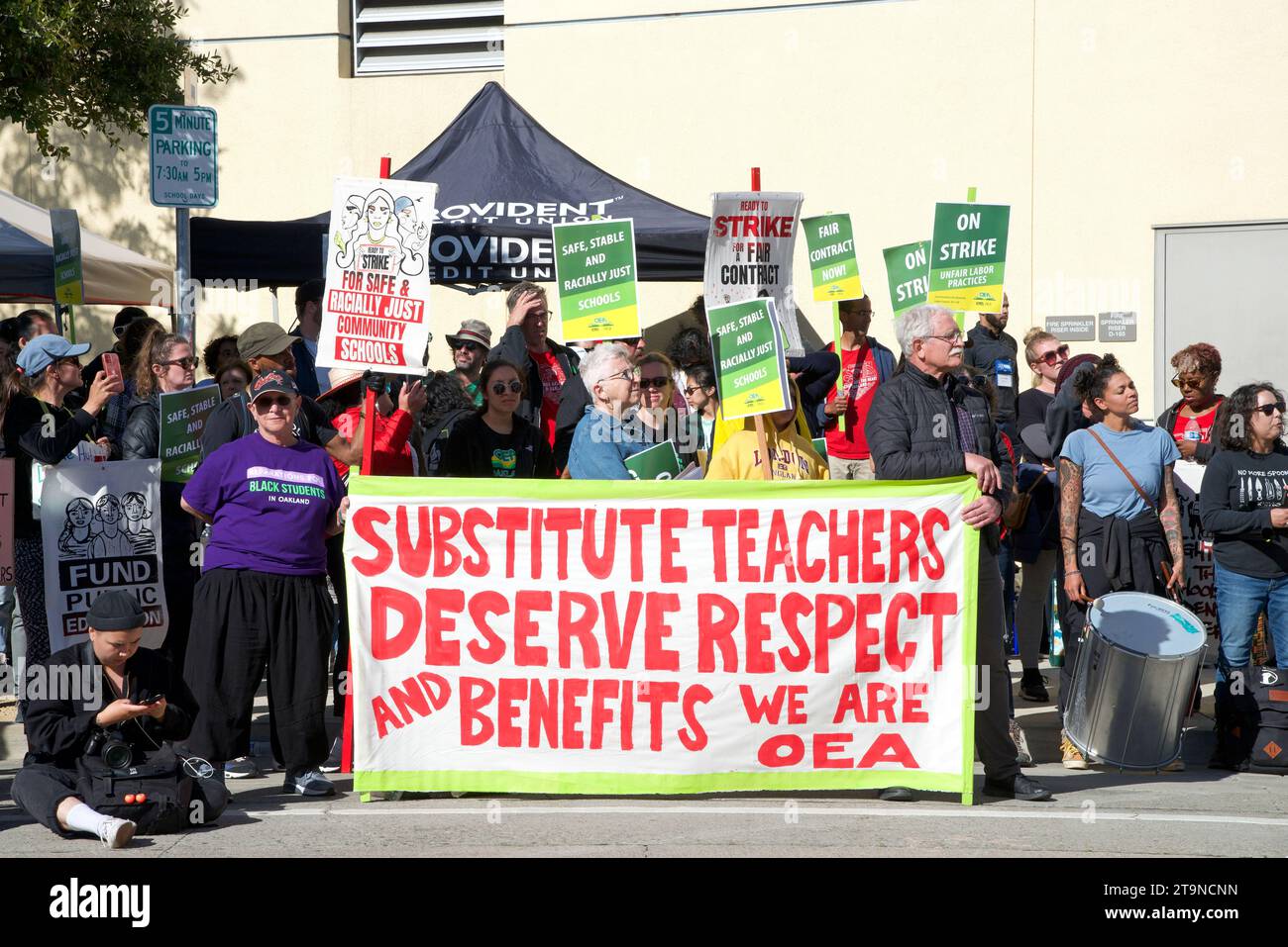 Oakland, CA - May 10, 2023: Teachers, Parents and Supporters holding ...