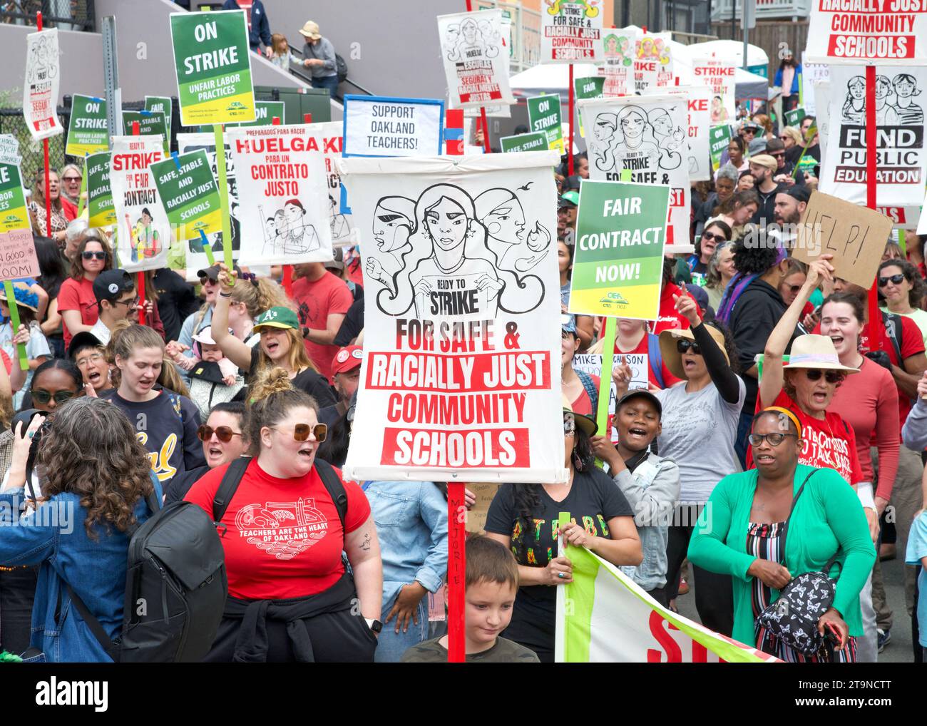 Oakland, CA - May 11, 2023: Teachers and Parents holding signs at the ...