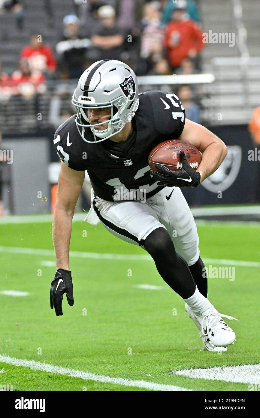 Las Vegas Raiders wide receiver Hunter Renfrow warms up before an NFL ...