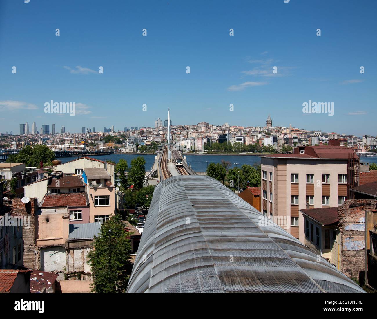 Istanbul's Historical Weathered Buildings Photographs Stock Photo - Alamy