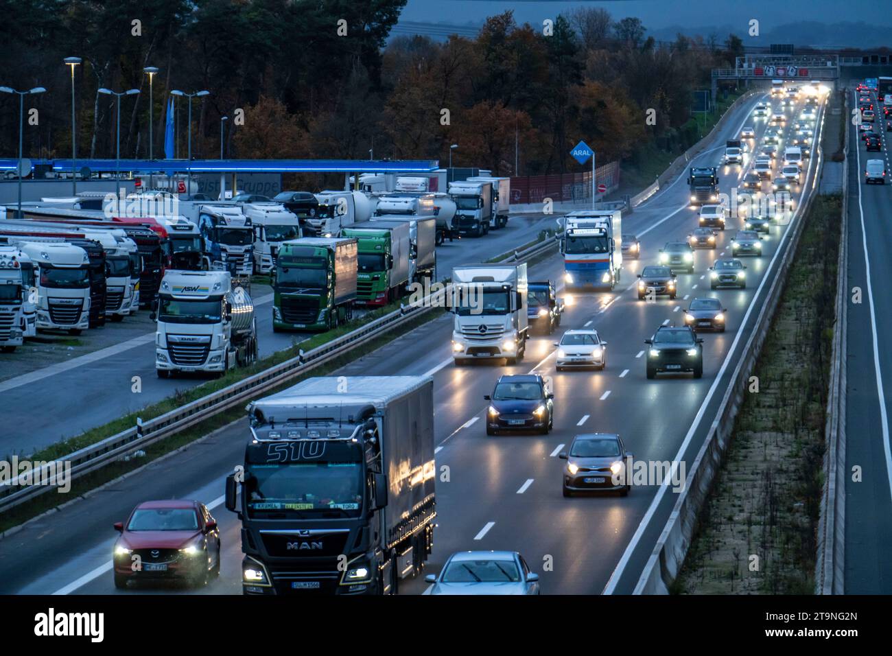 Motorway service area hi-res stock photography and images - Alamy