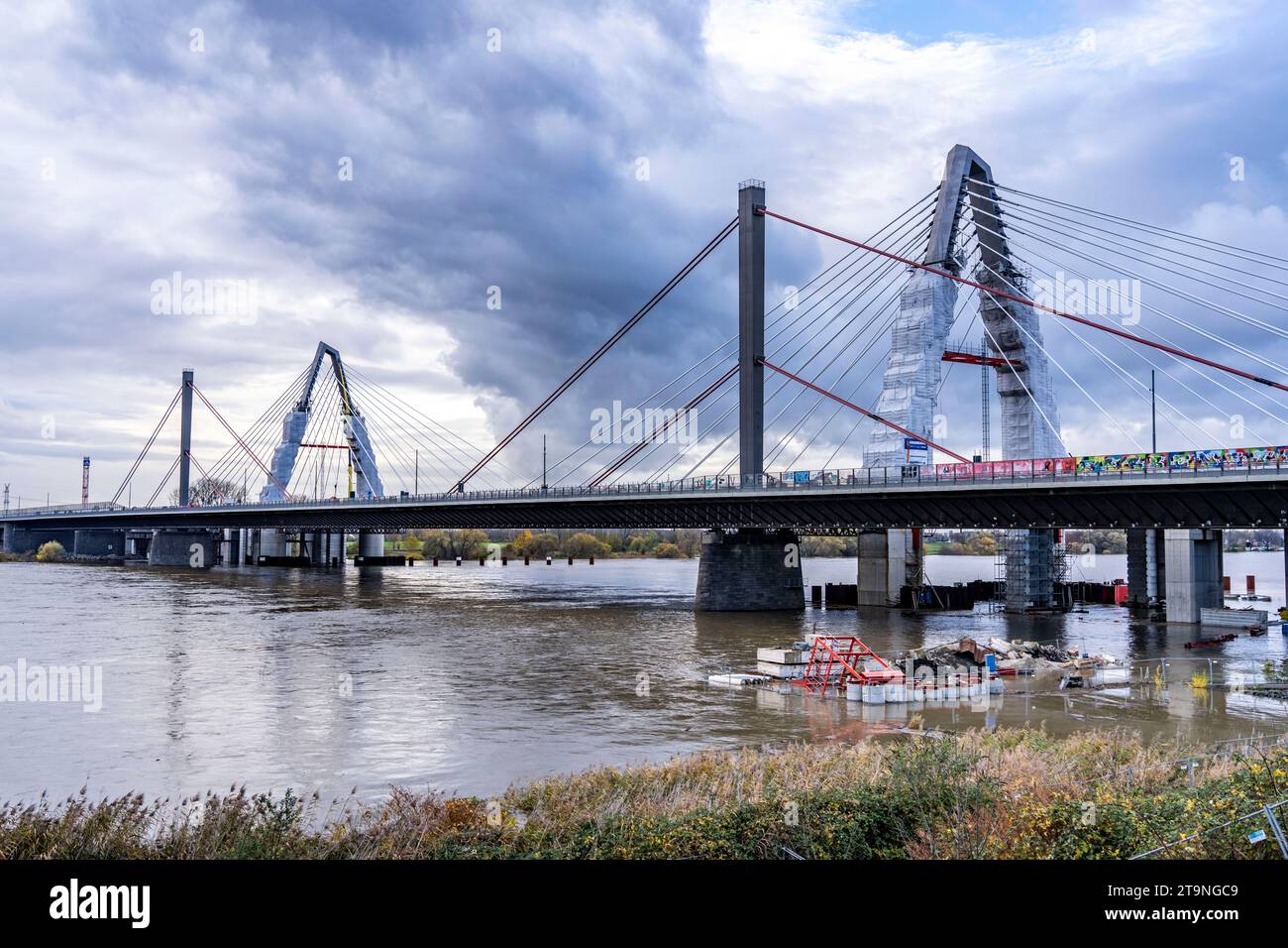 New construction of the A1 motorway bridge over the Rhine near ...