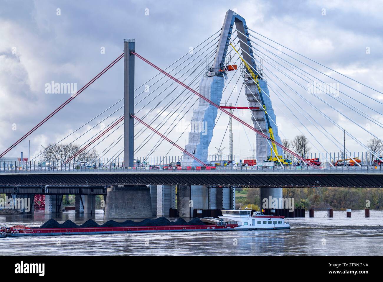 New construction of the A1 motorway bridge over the Rhine near ...