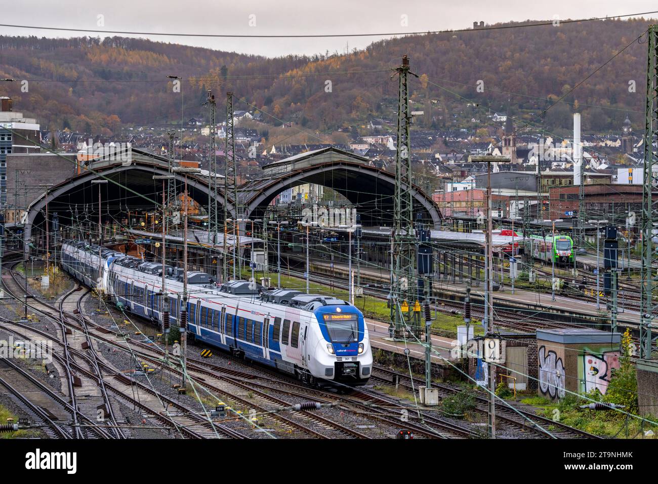 The main railway station of Hagen, station halls, tracks, platforms ...