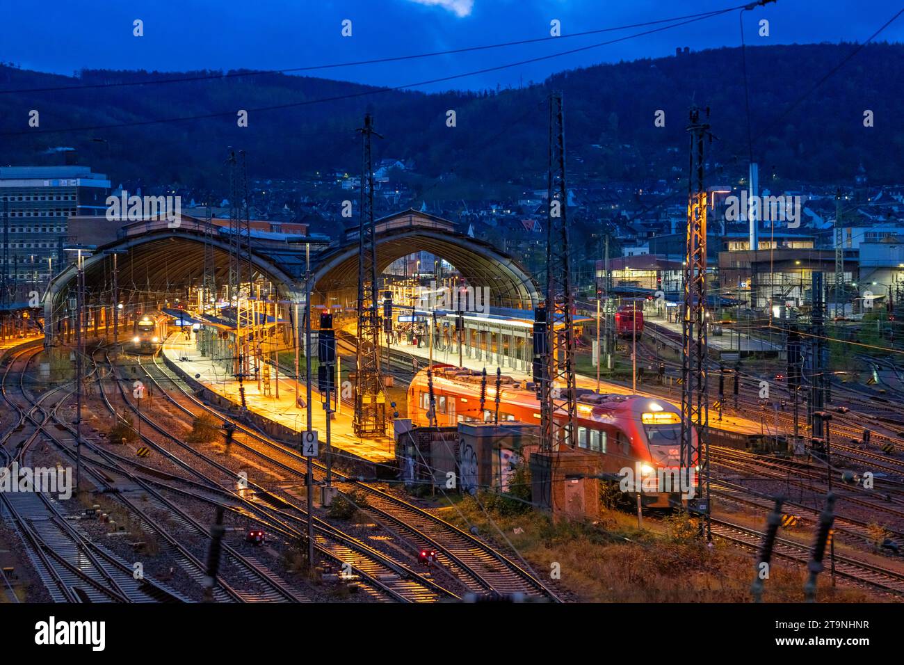 The main railway station of Hagen, station halls, tracks, platforms ...