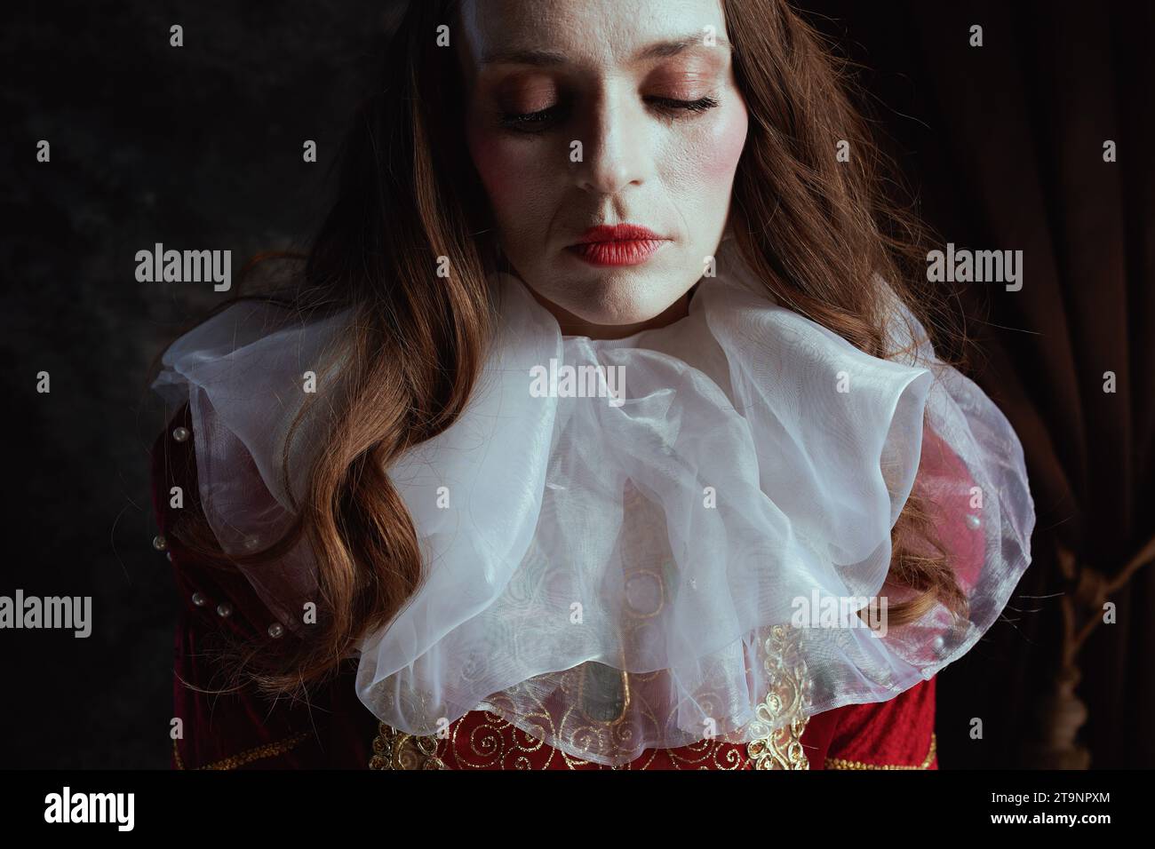 Old woman actress in medieval hi-res stock photography and images - Alamy