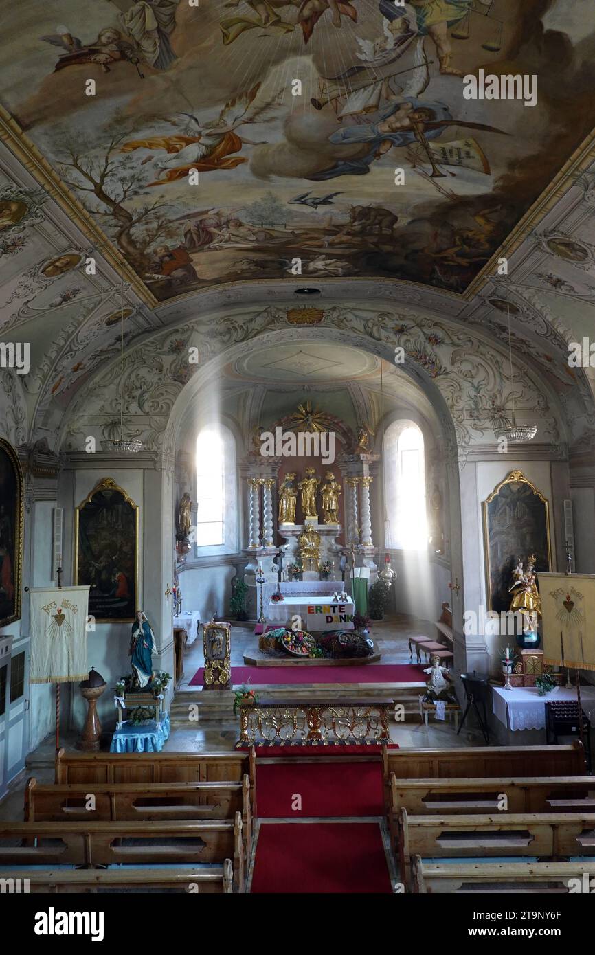 katholische Pfarrkirche Heilige Drei Könige, Tirol, Österreich, Elmen Stock Photo - Alamy
