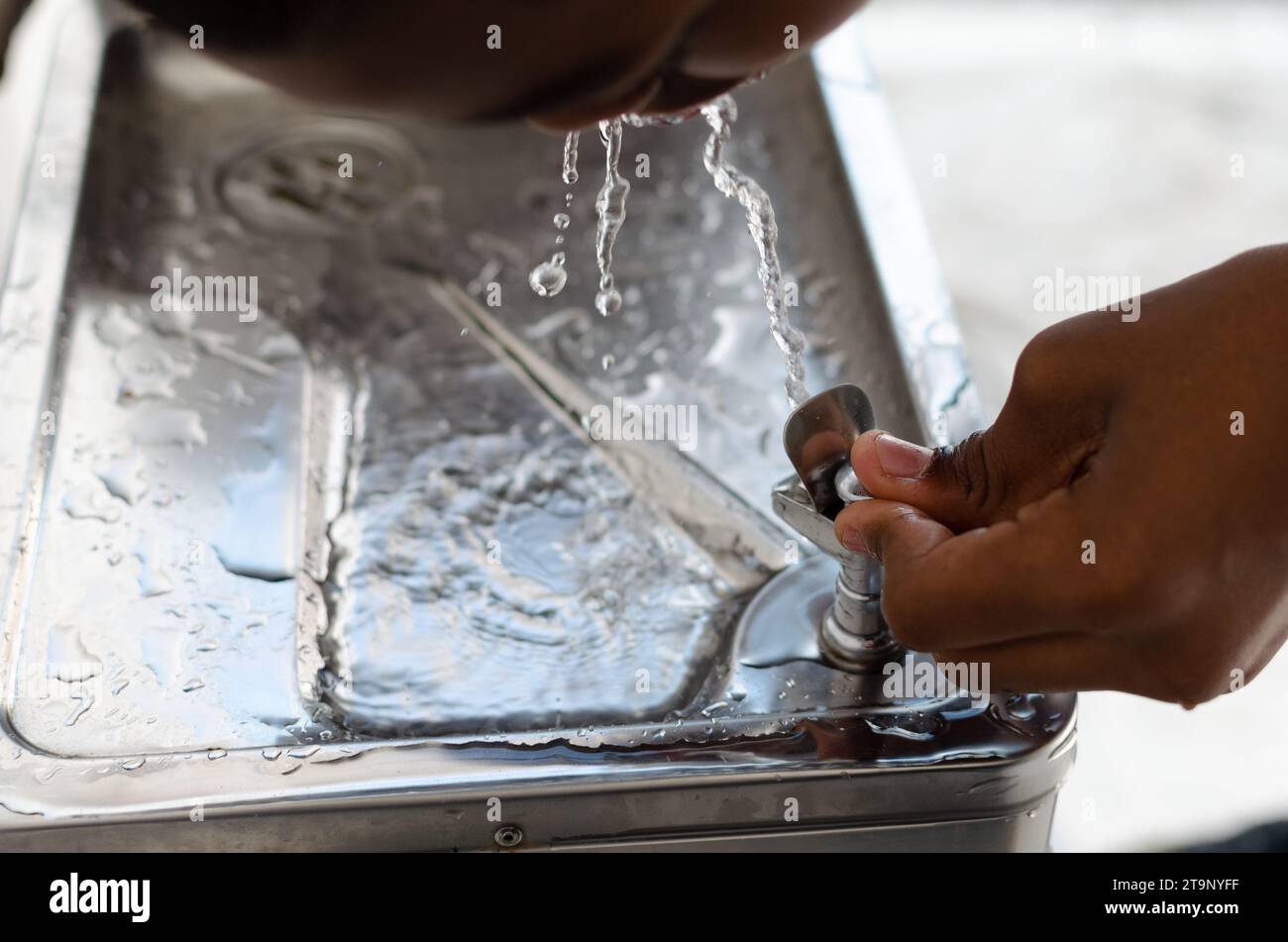 Modern public drinking fountain water hi-res stock photography and ...
