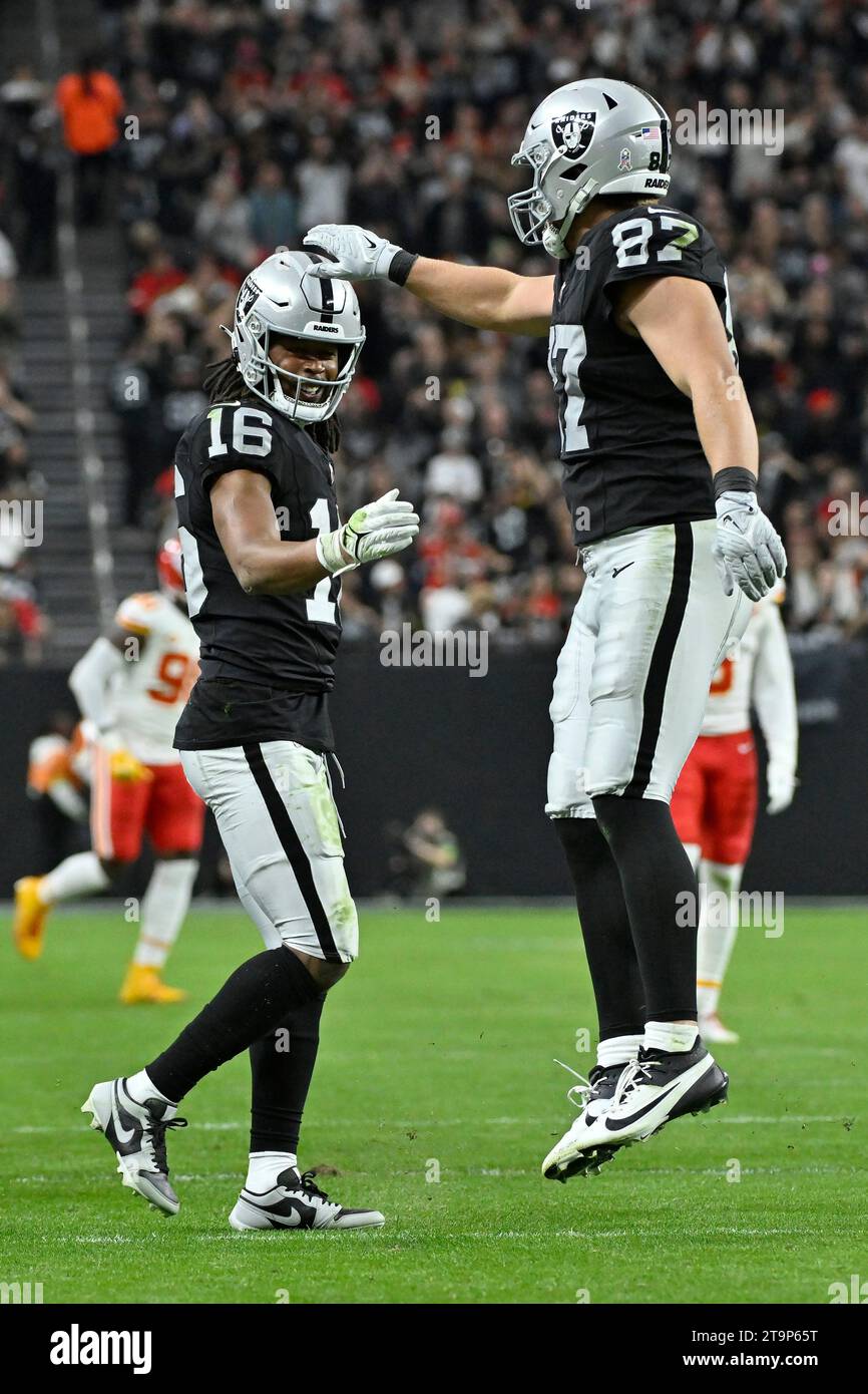 Las Vegas Raiders wide receiver Jakobi Meyers (16) celebrates tight end ...