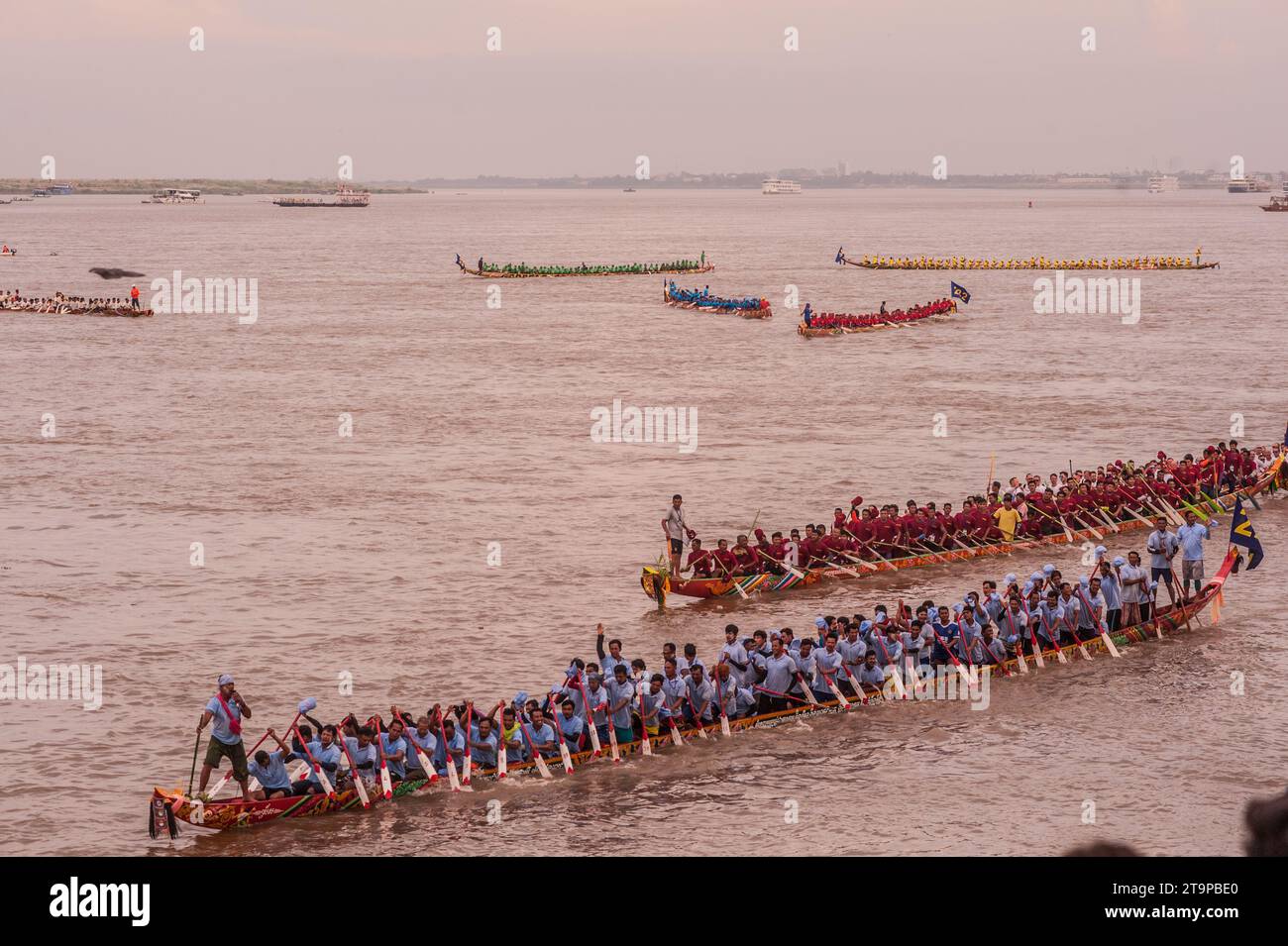 Phnom Penh celebrates Bon Om Touk, The Cambodian Water Festival, with ...