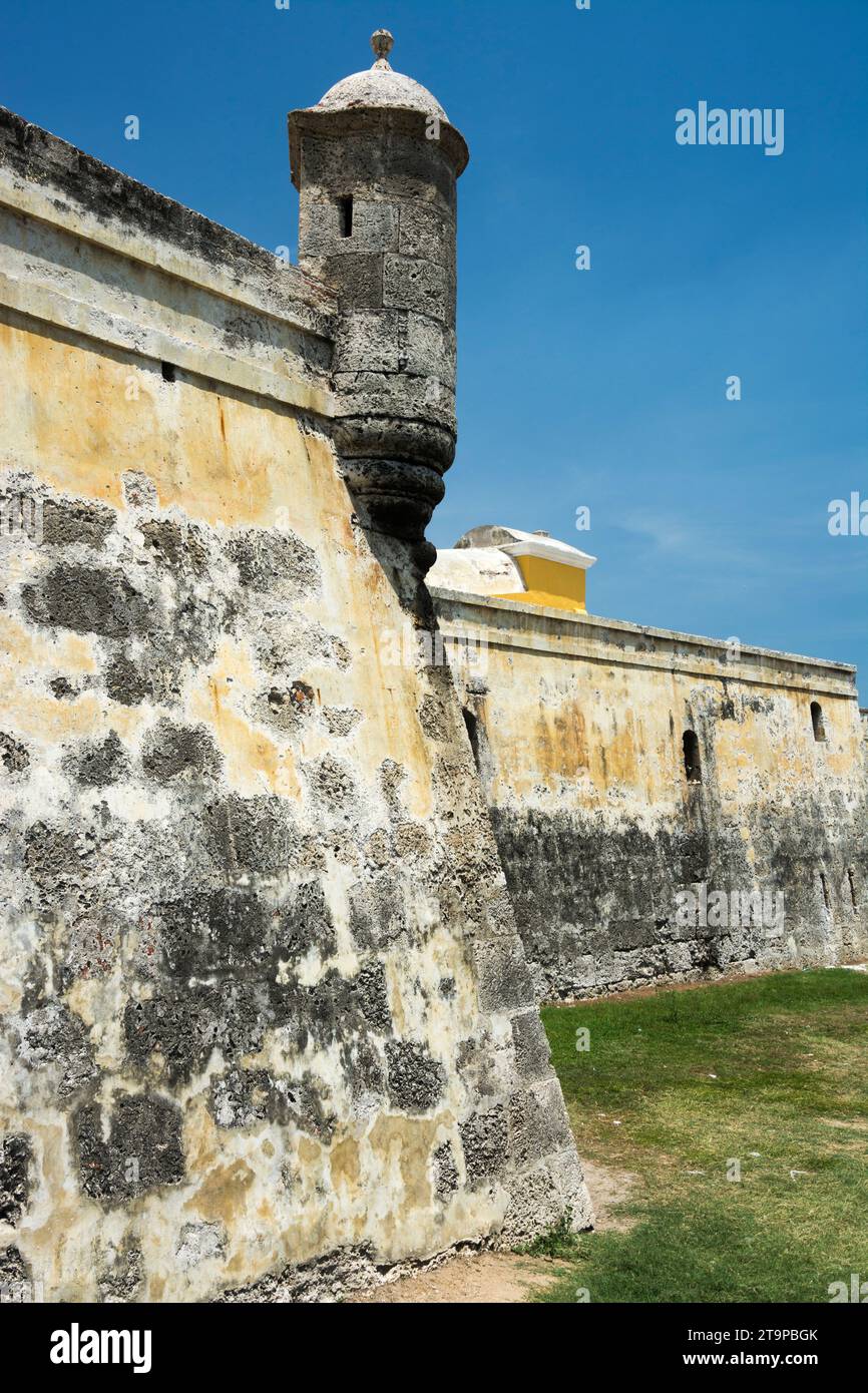 Sentry boxes (garitas) offered protection to soldiers while they shot ...