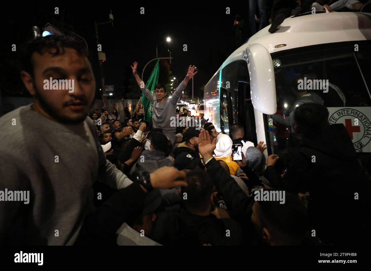 Ramallah. 26th Nov, 2023. People celebrate the release of Palestinian ...
