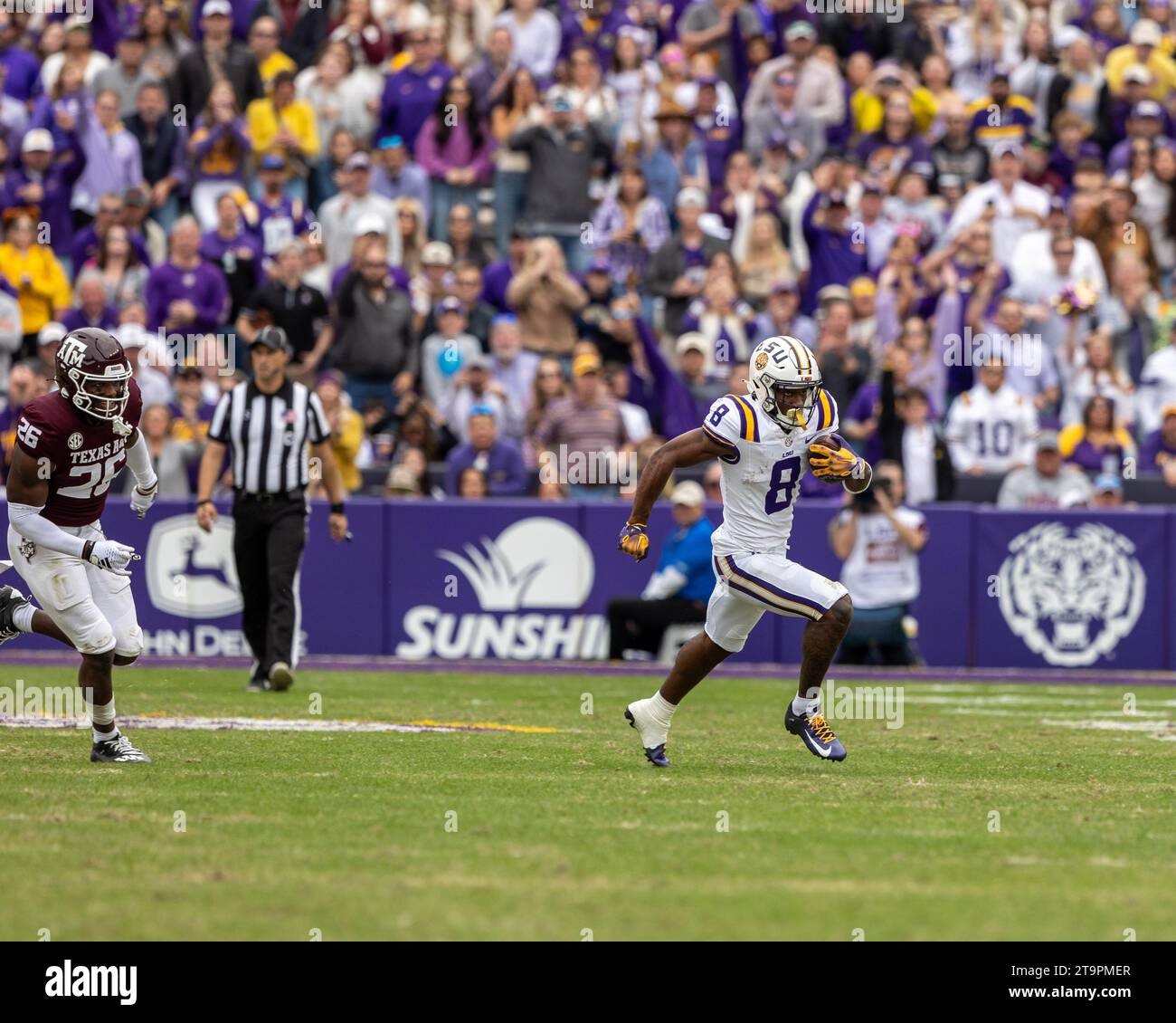 LSU Tigers wide receiver Malik Nabers (8) runs after the catch against ...
