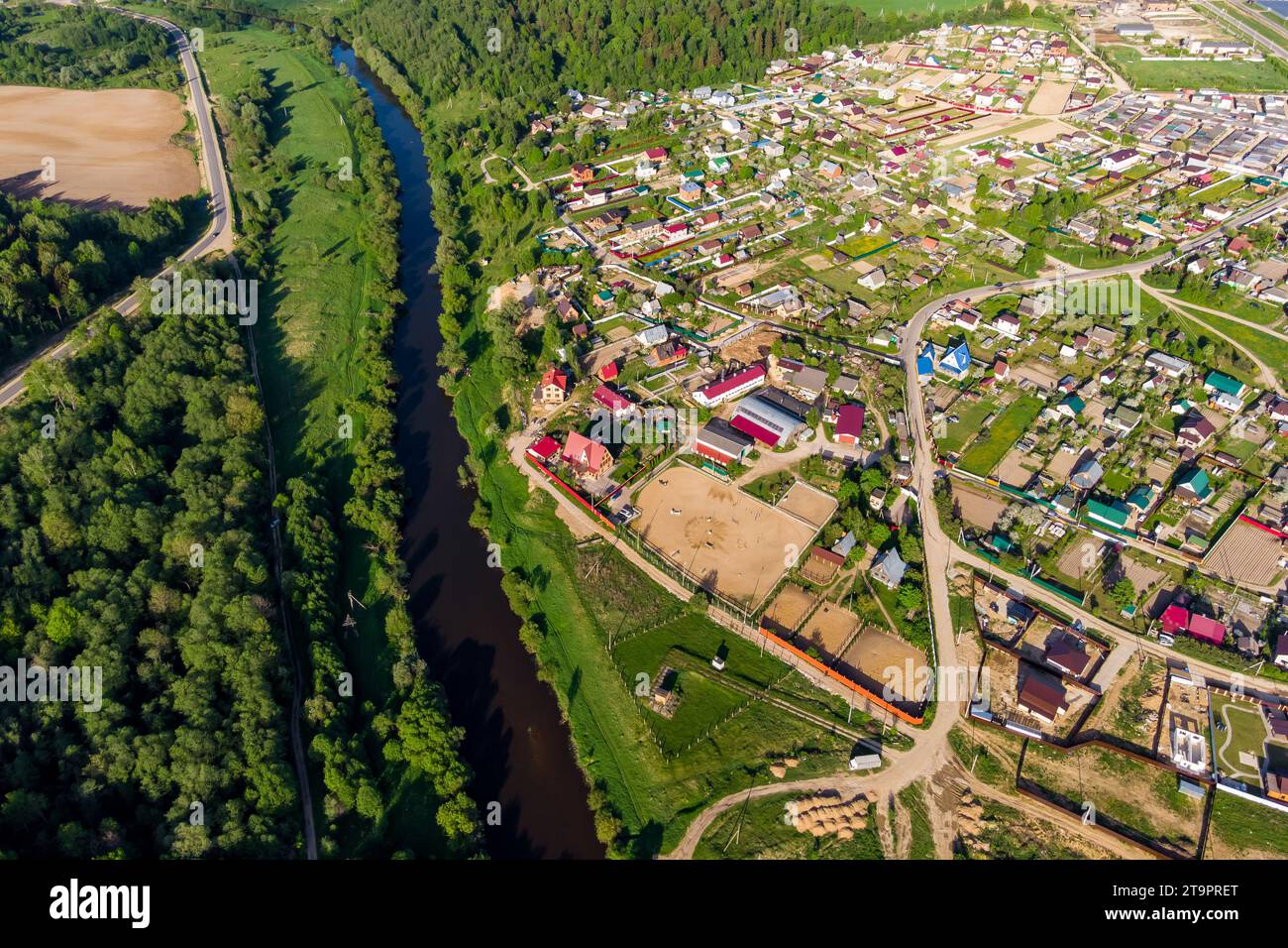 Buildings near a river hi-res stock photography and images - Alamy