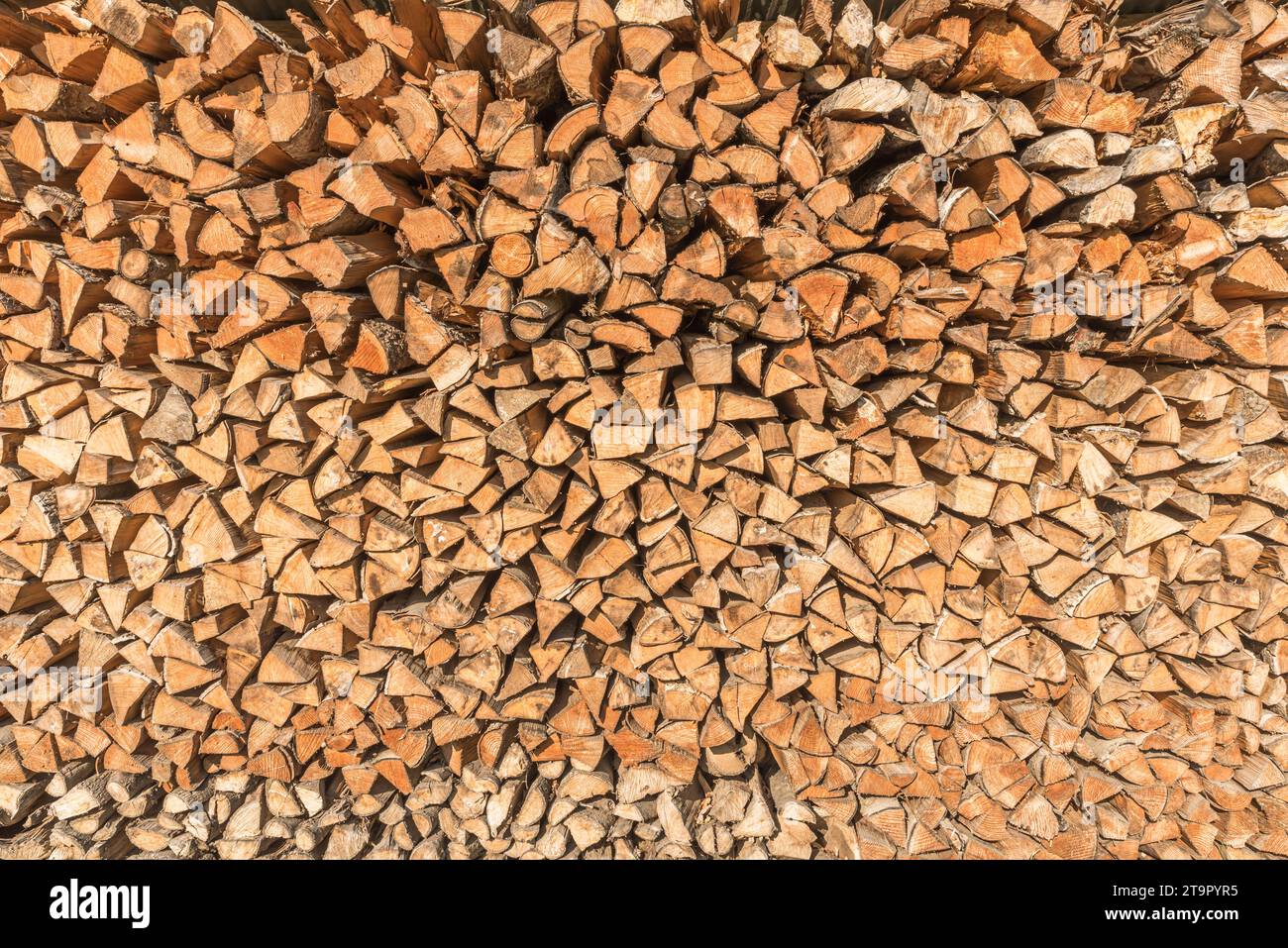 Chopped wood pattern hi-res stock photography and images - Alamy