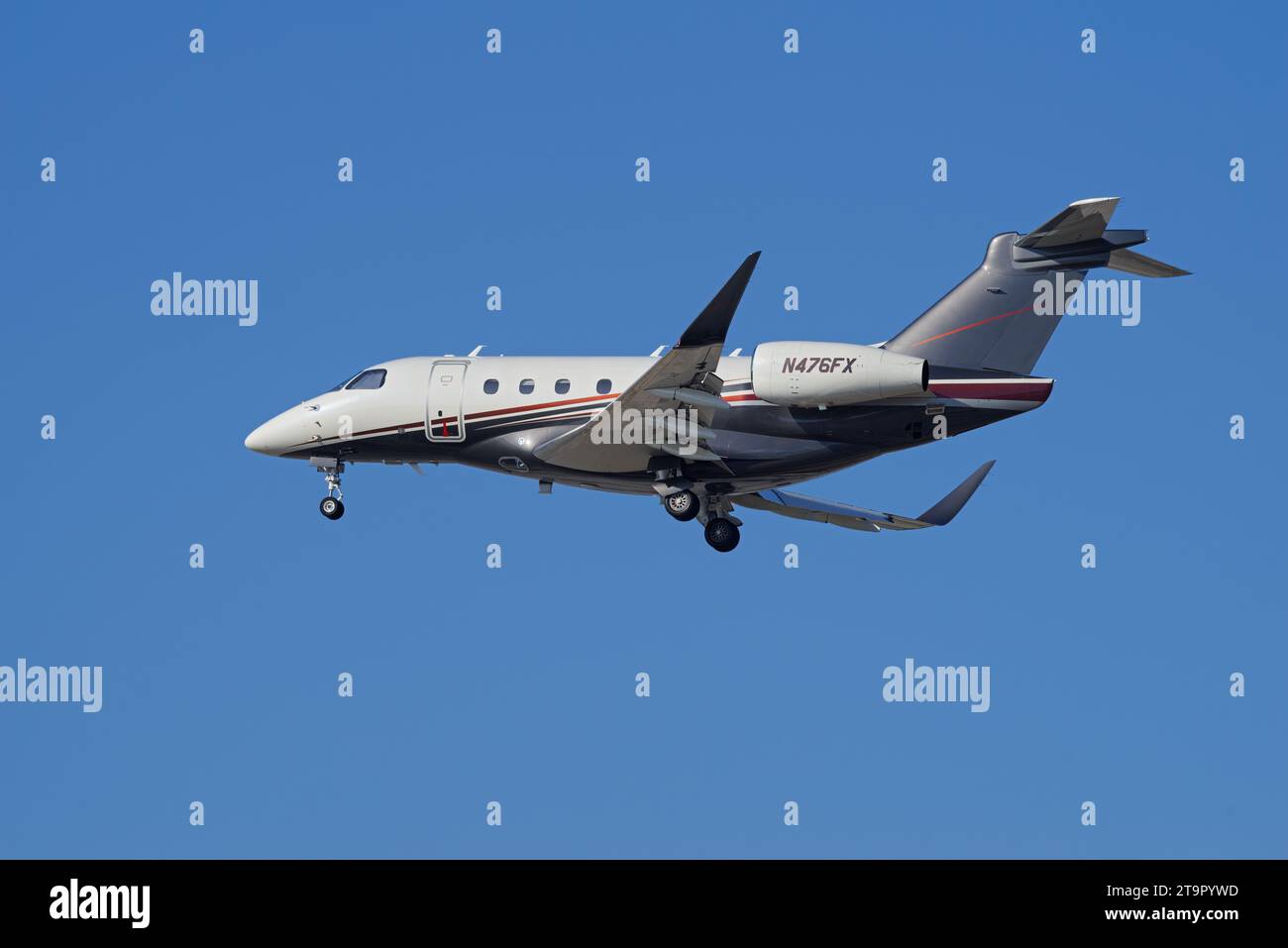 Embraer Praetor 500 with registration N476FX shown approaching LAX, Los ...