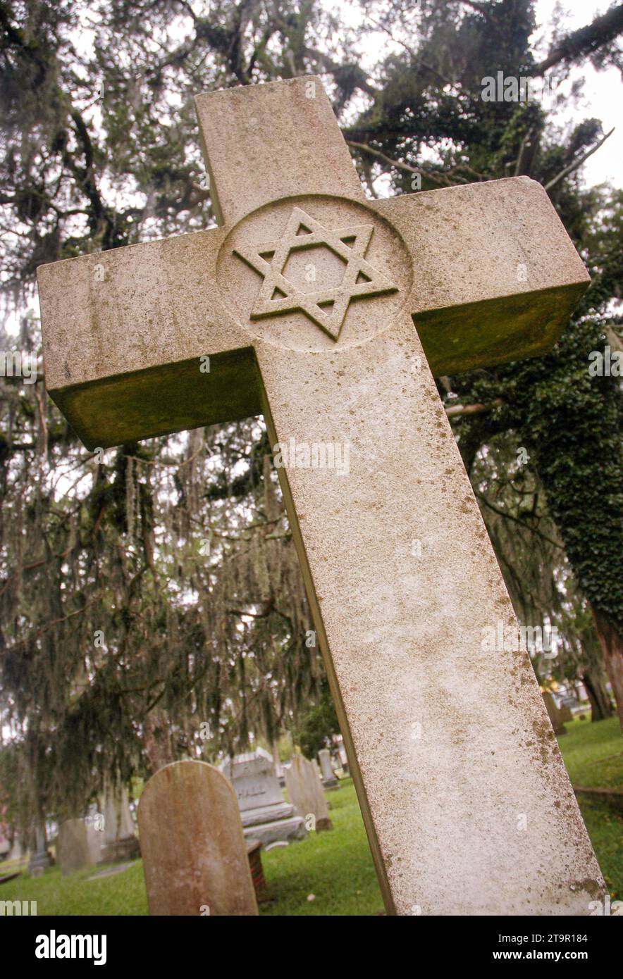 Cedar grove cemetery hi-res stock photography and images - Alamy