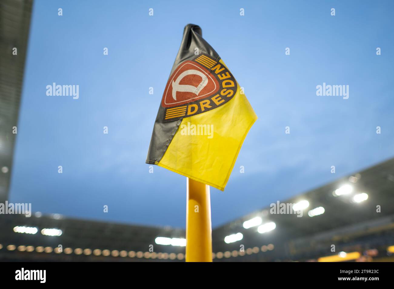 Logo dynamologo hi-res stock photography and images - Alamy