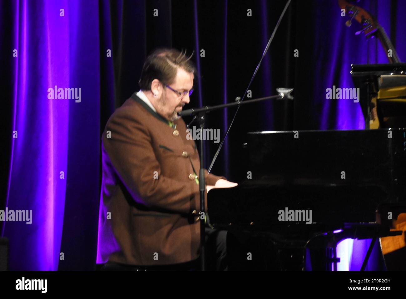 Andre Hartmann Saenger Musiker Muenchen 26.11.2023 Wirtshaus am ...