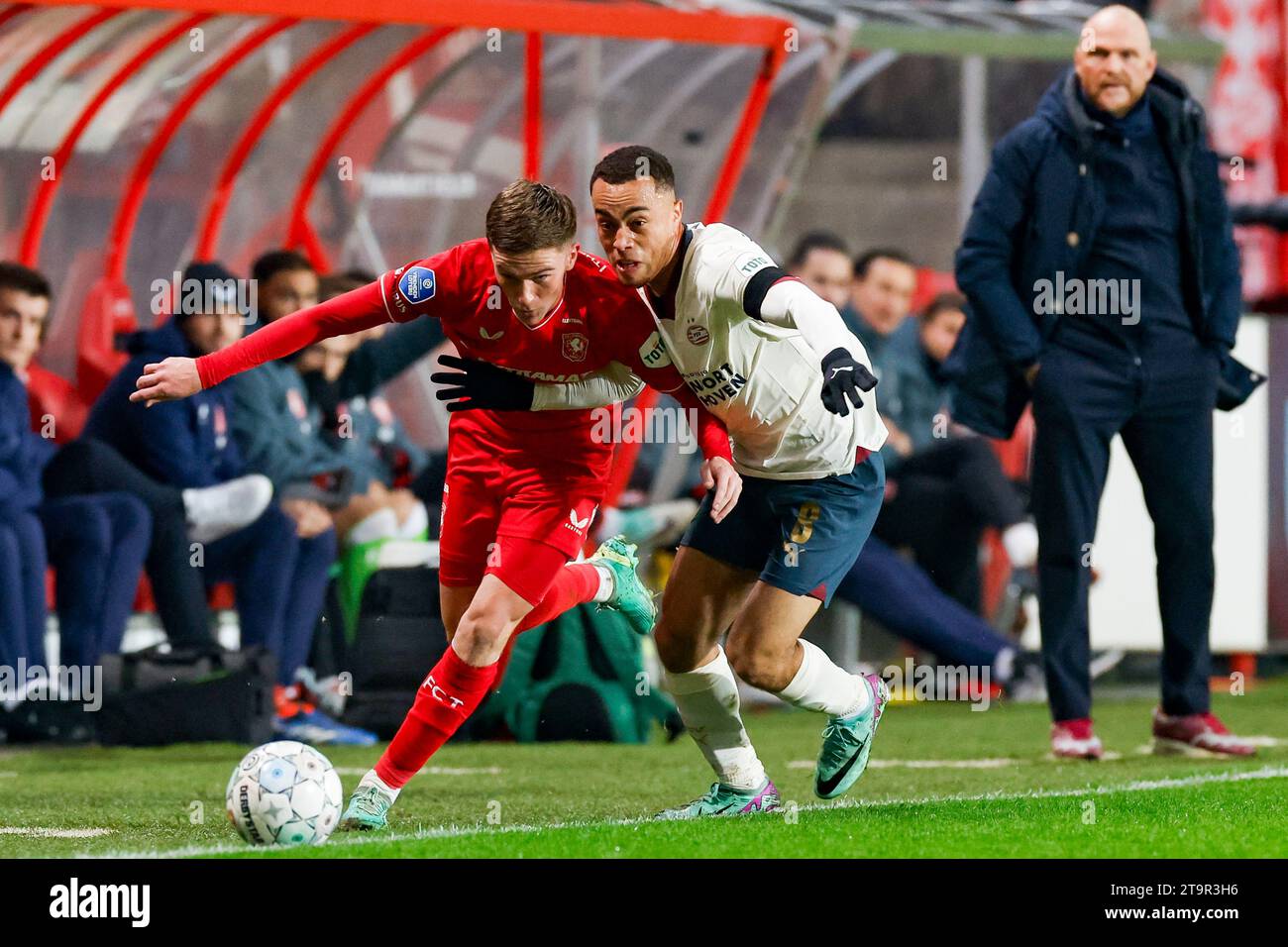 ENSCHEDE, NETHERLANDS - NOVEMBER 25: Daan Rots (FC Twente) and Sergino ...