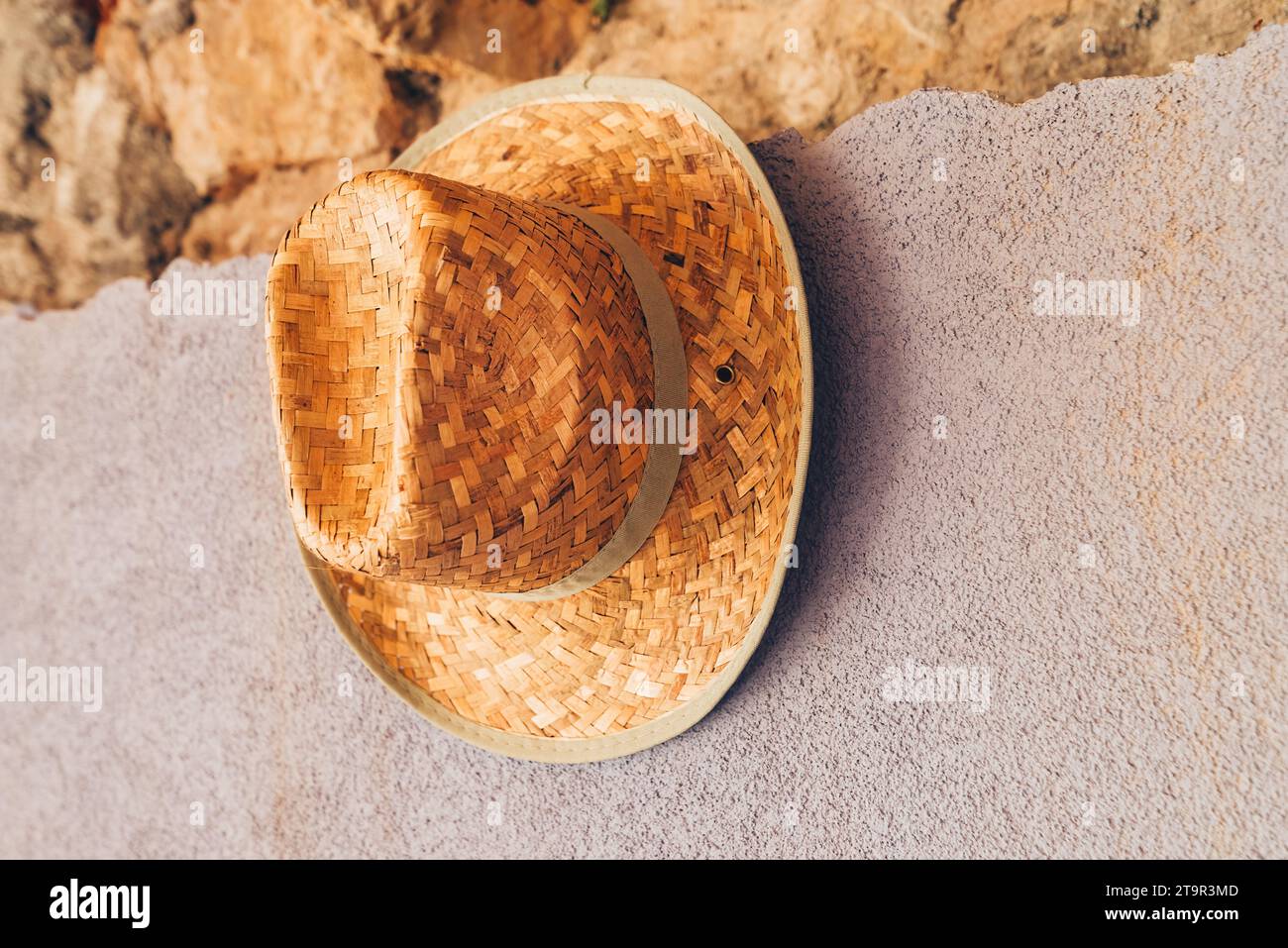 Farmer with a straw hat hi-res stock photography and images - Alamy