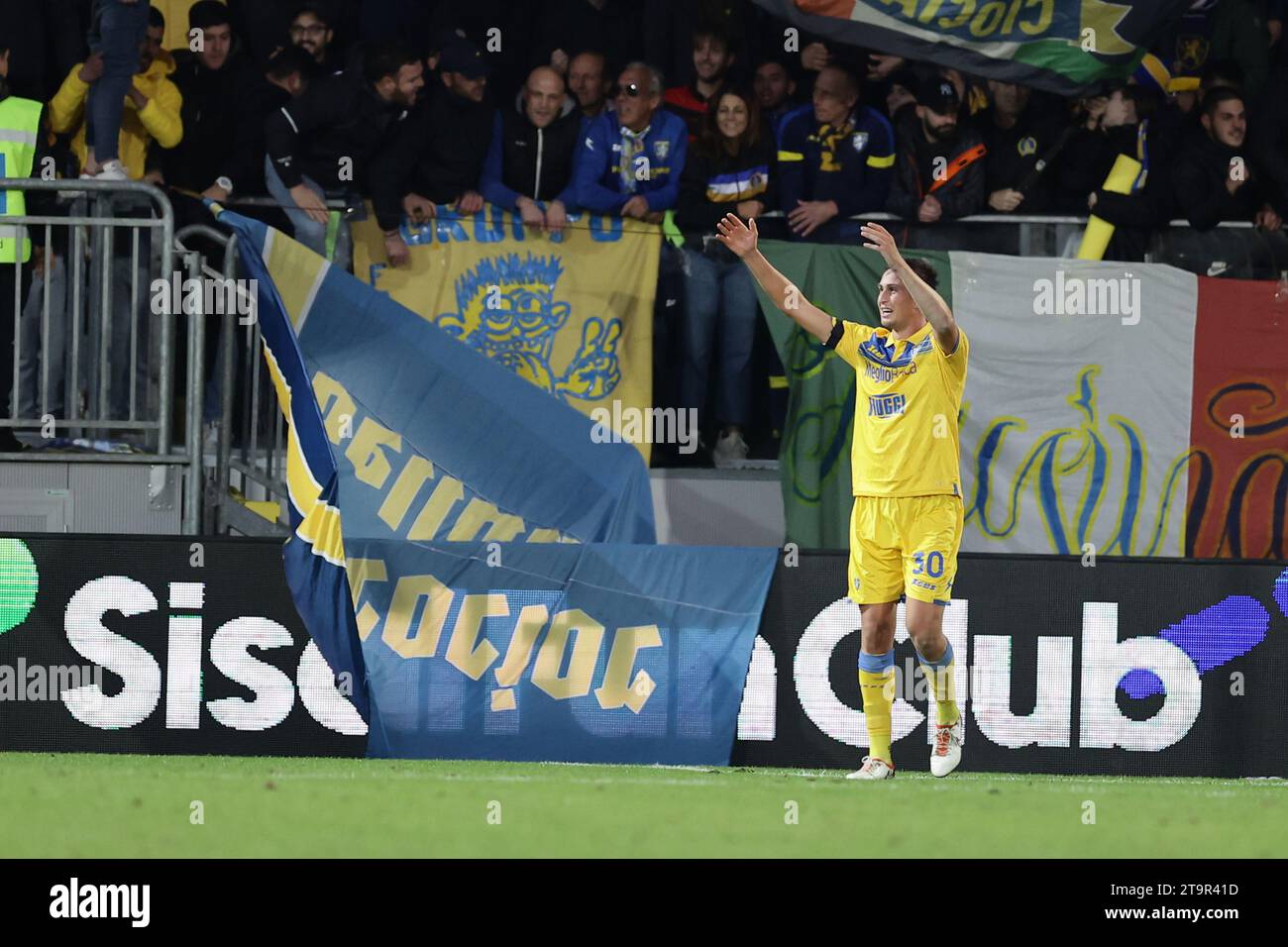 Frosinone's Italian defender Ilario Monterisi celebrates after scoring ...