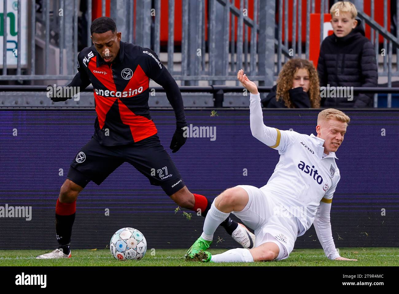 ALMERE, NETHERLANDS - NOVEMBER 26: Rajiv van La Parra (Almere City) and ...