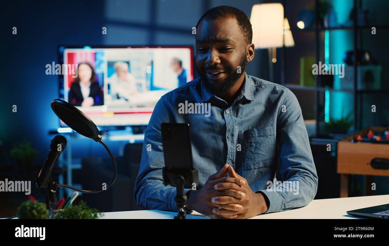 Intro tutorial hi-res stock photography and images - Alamy