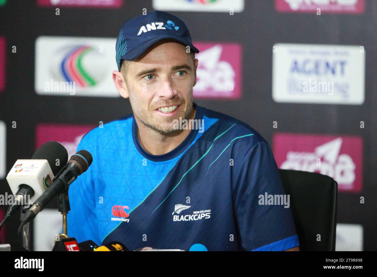 New Zealand Head Captain Speaks at the pre-match press conference after ...
