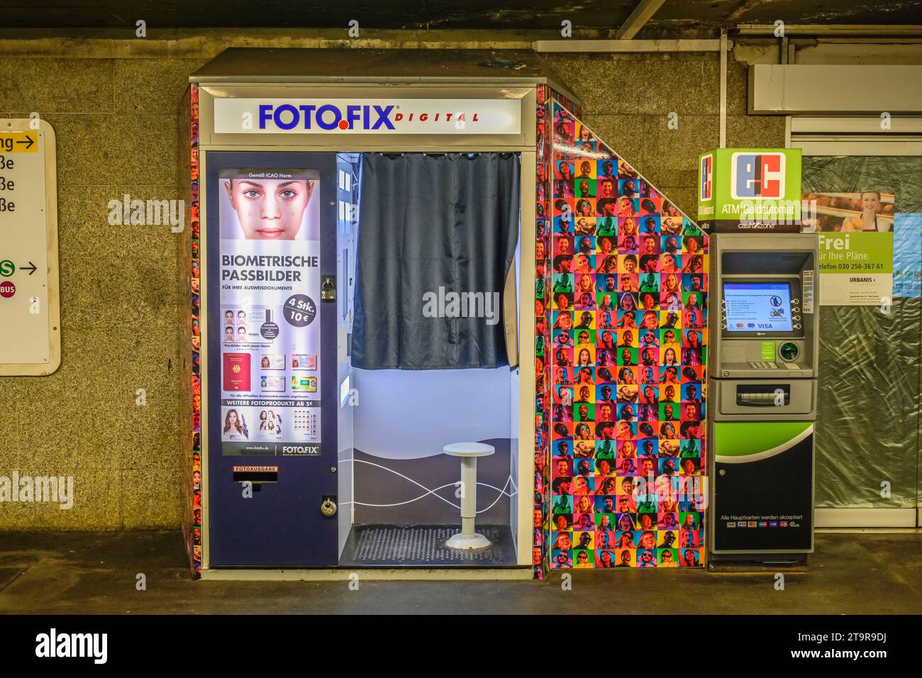 Fotofix, Fotoautomat, Innsbrucker Platz, Schöneberg, Berlin, Deutschland Stock Photo - Alamy