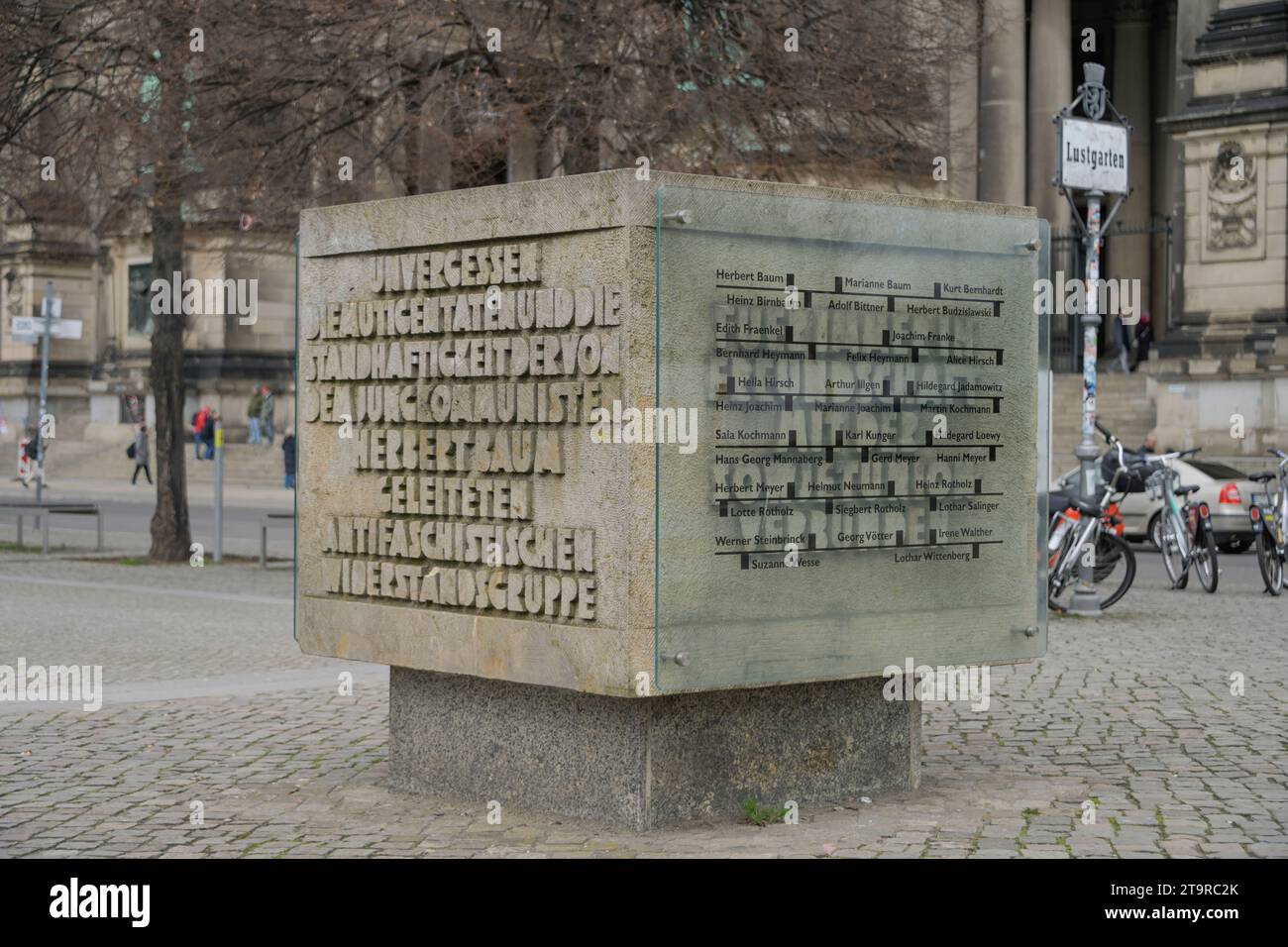 Attack zeit hi-res stock photography and images - Alamy