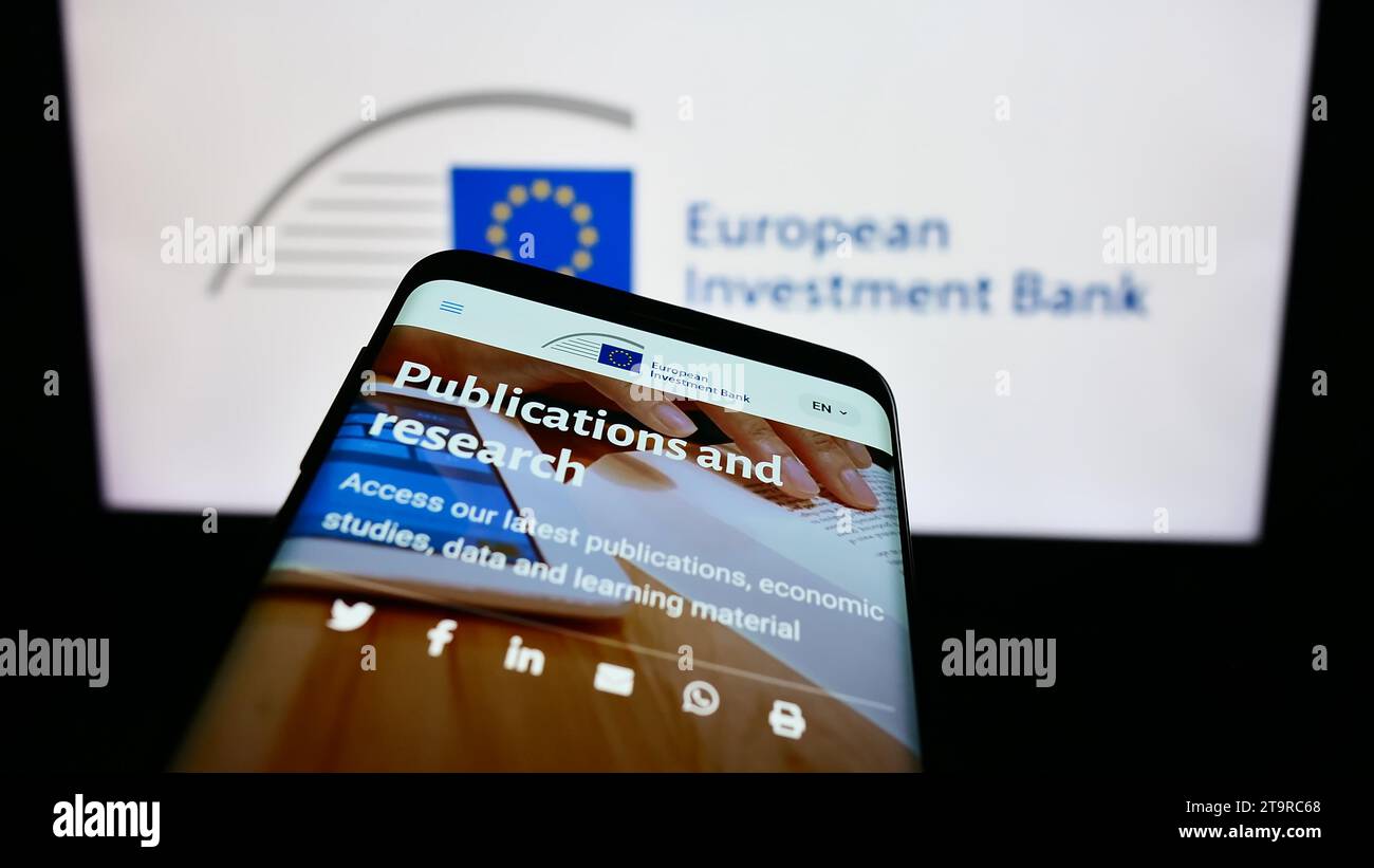 Smartphone with website of EU financial institution European Investment ...