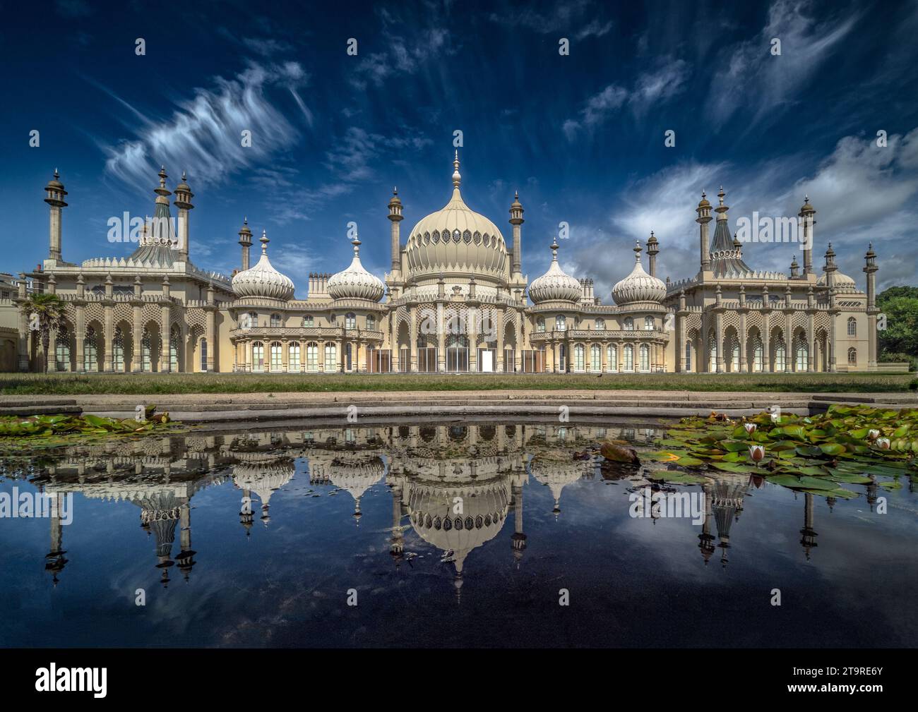 The Royal Pavilion Brighton in East Sussex UK ICONIC views of Britain ...