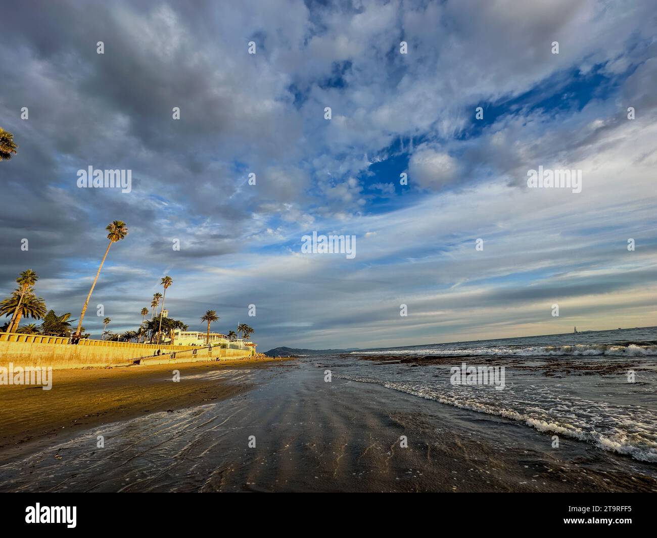 Montecito, California, U.S.A. 26th Nov, 2023. Beautiful Pacific Ocean ...
