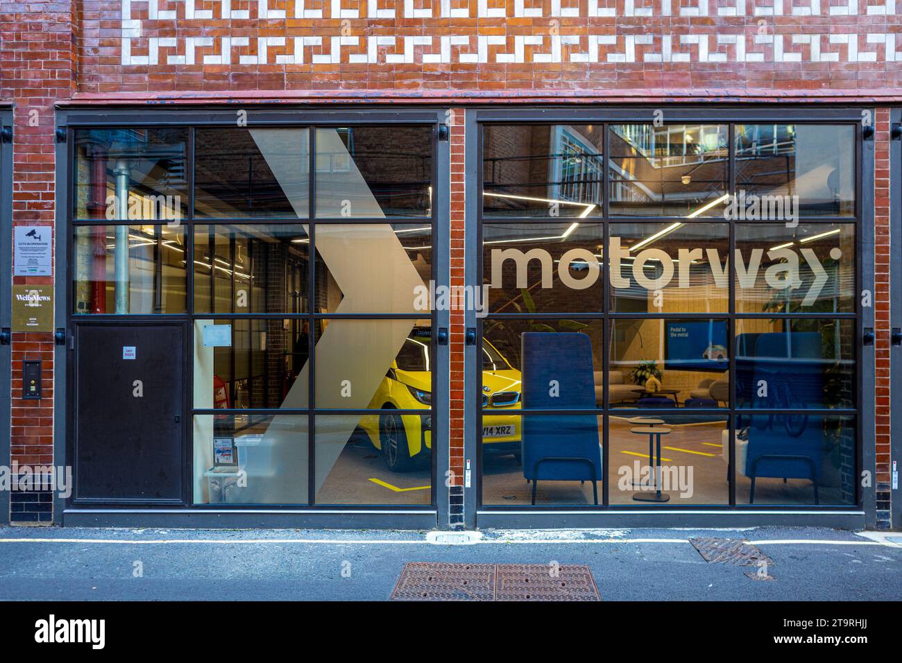 Motorway online car dealer hi-res stock photography and images - Alamy