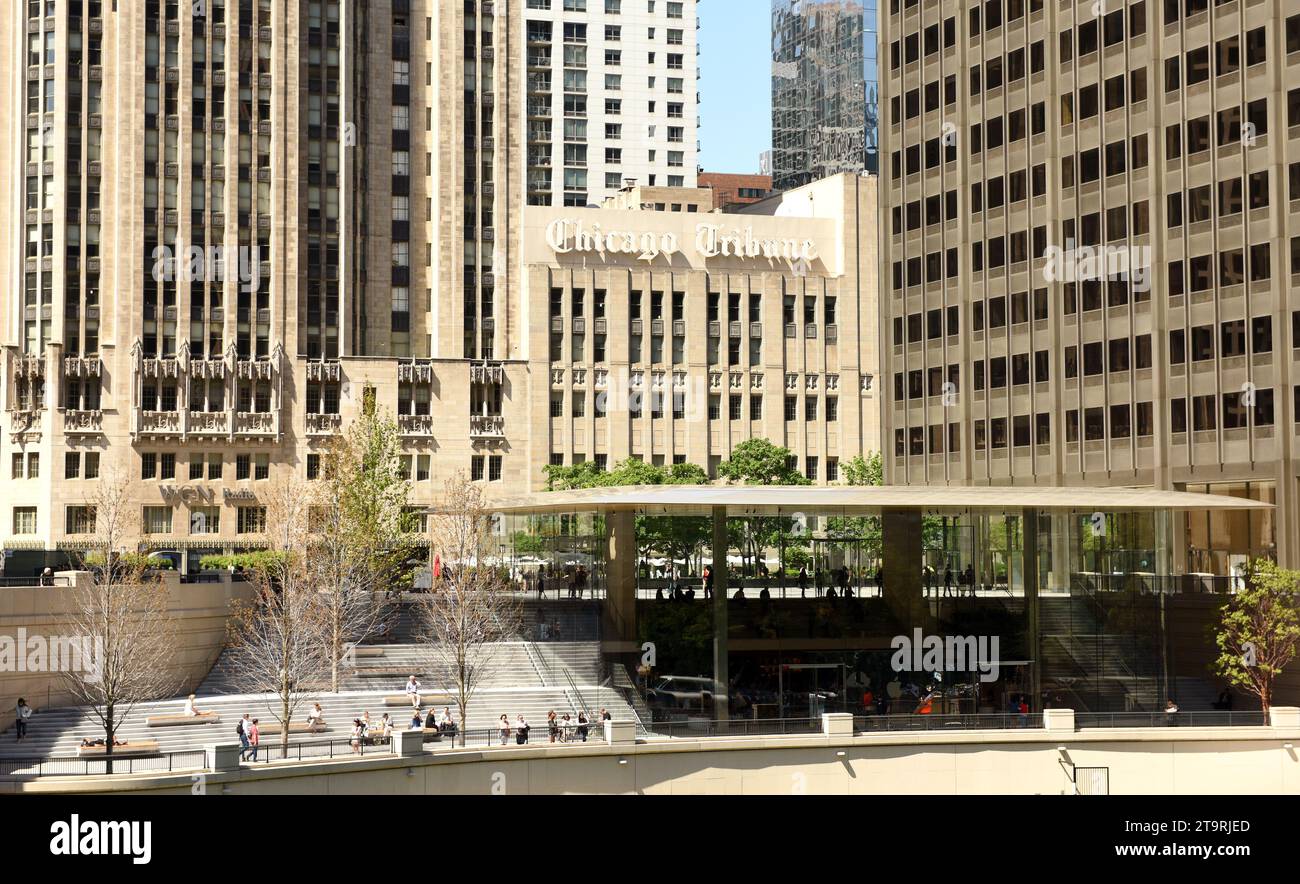 Chicago tribune tower wrigley hi-res stock photography and images - Alamy