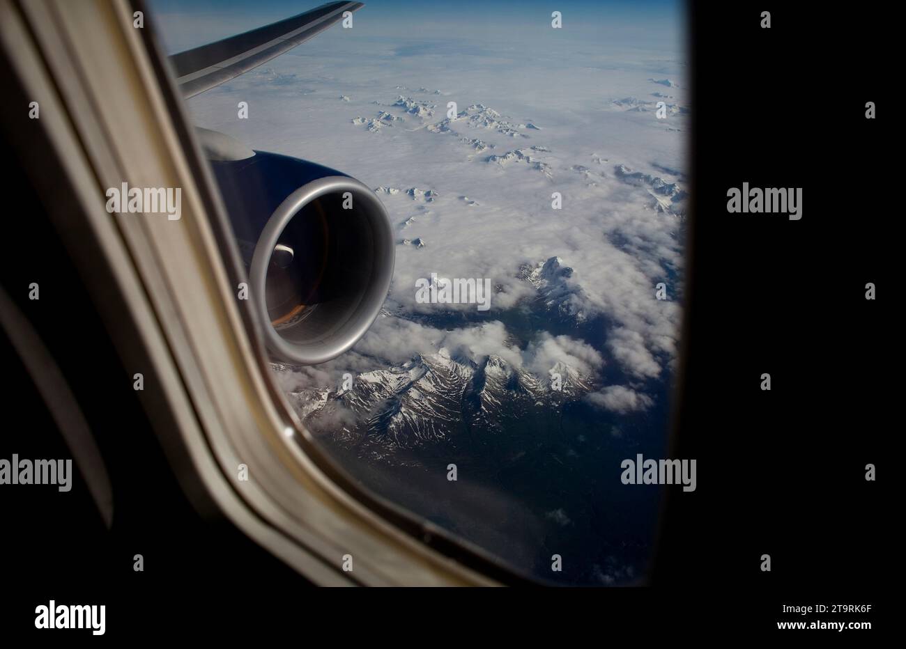 Alaska2010.-Alaskan mountain range from 30,000 feet Stock Photo - Alamy