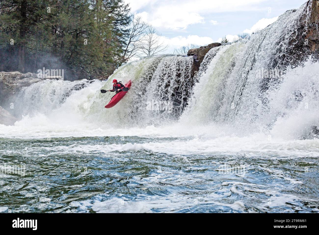 Kayaking a waterfall Stock Photo - Alamy
