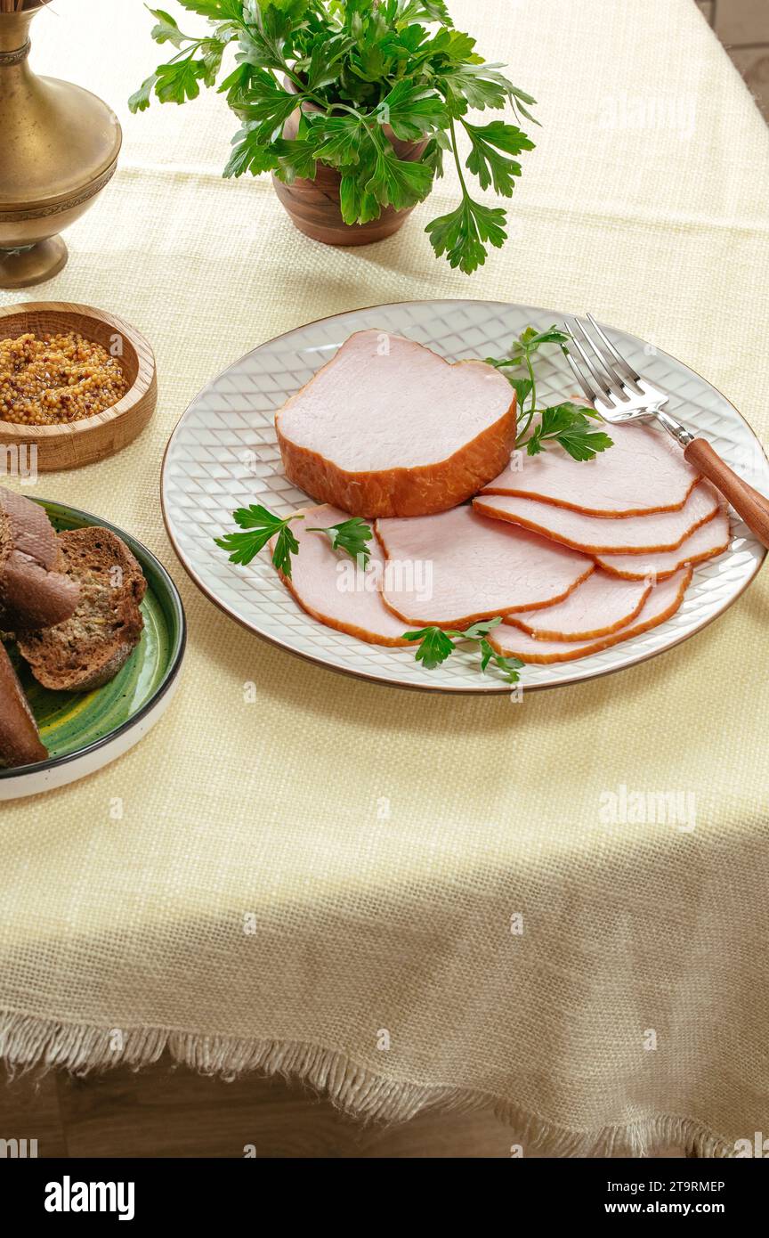 Cutting board sliced prosciutto hi-res stock photography and images - Alamy