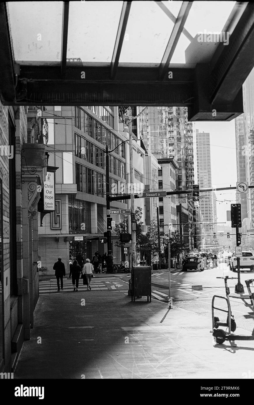 black and white image of street scene in Seattle Stock Photo - Alamy