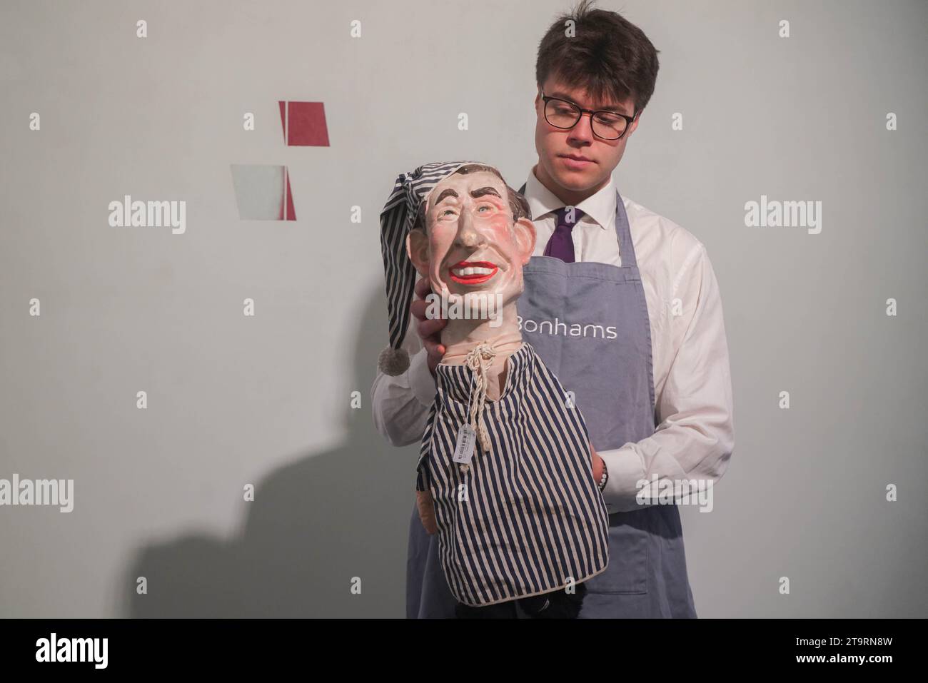 Spitting image puppet hi-res stock photography and images - Alamy