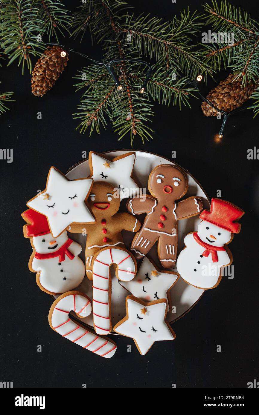 Black gingerbread man hi-res stock photography and images - Alamy