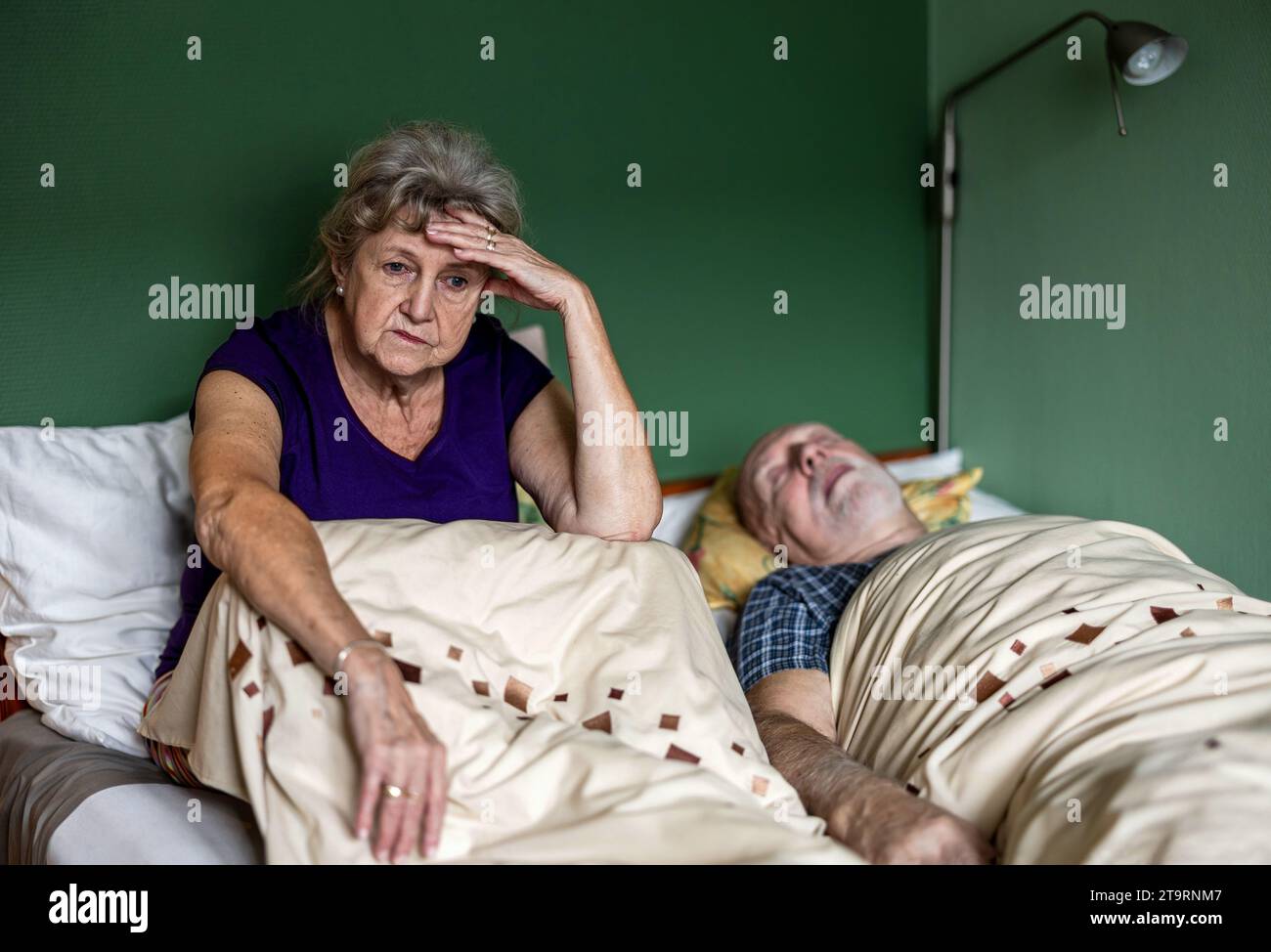 Woman snoring hi-res stock photography and images - Alamy