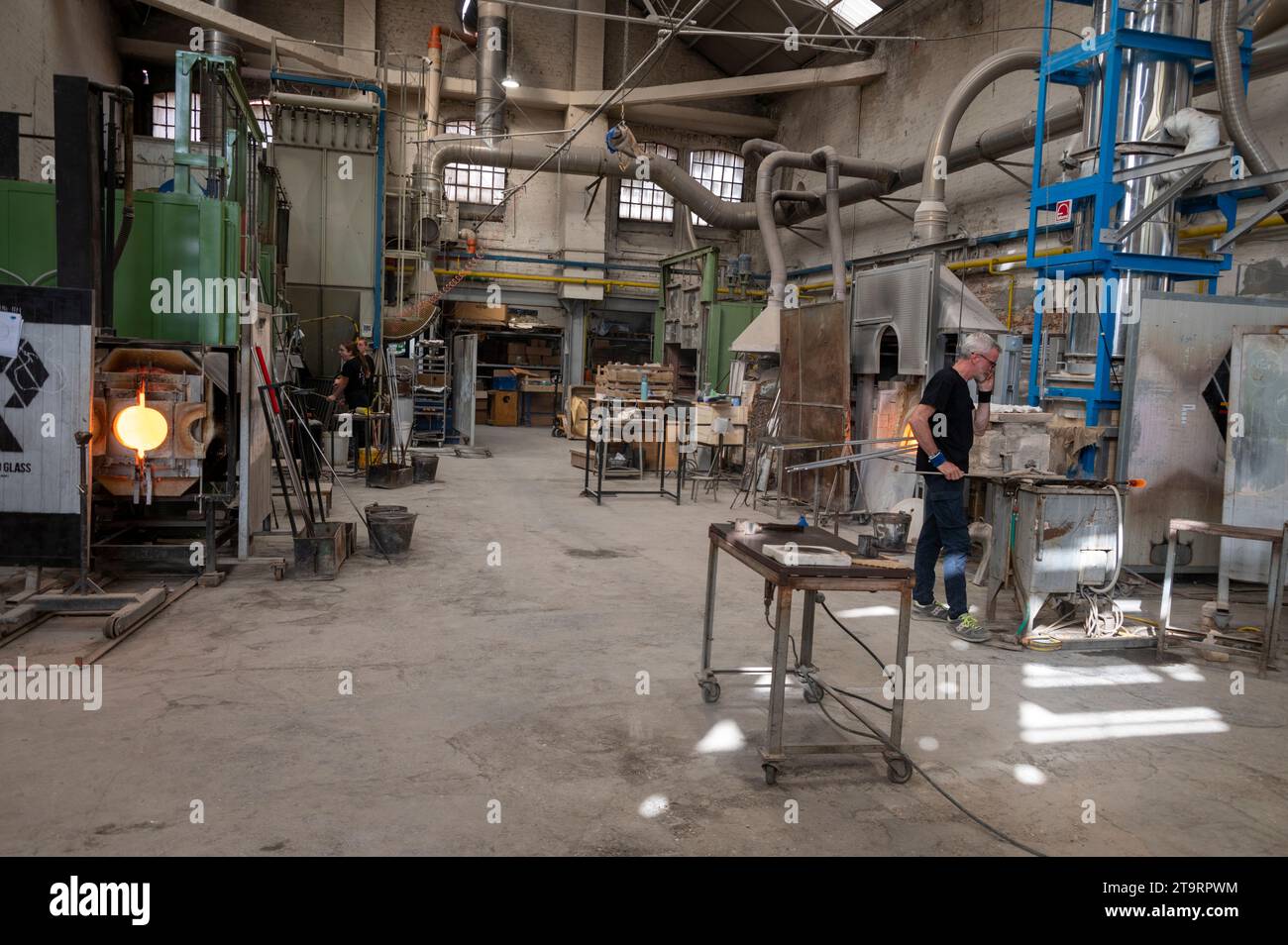 Murano glass blowing furnace hi-res stock photography and images - Alamy