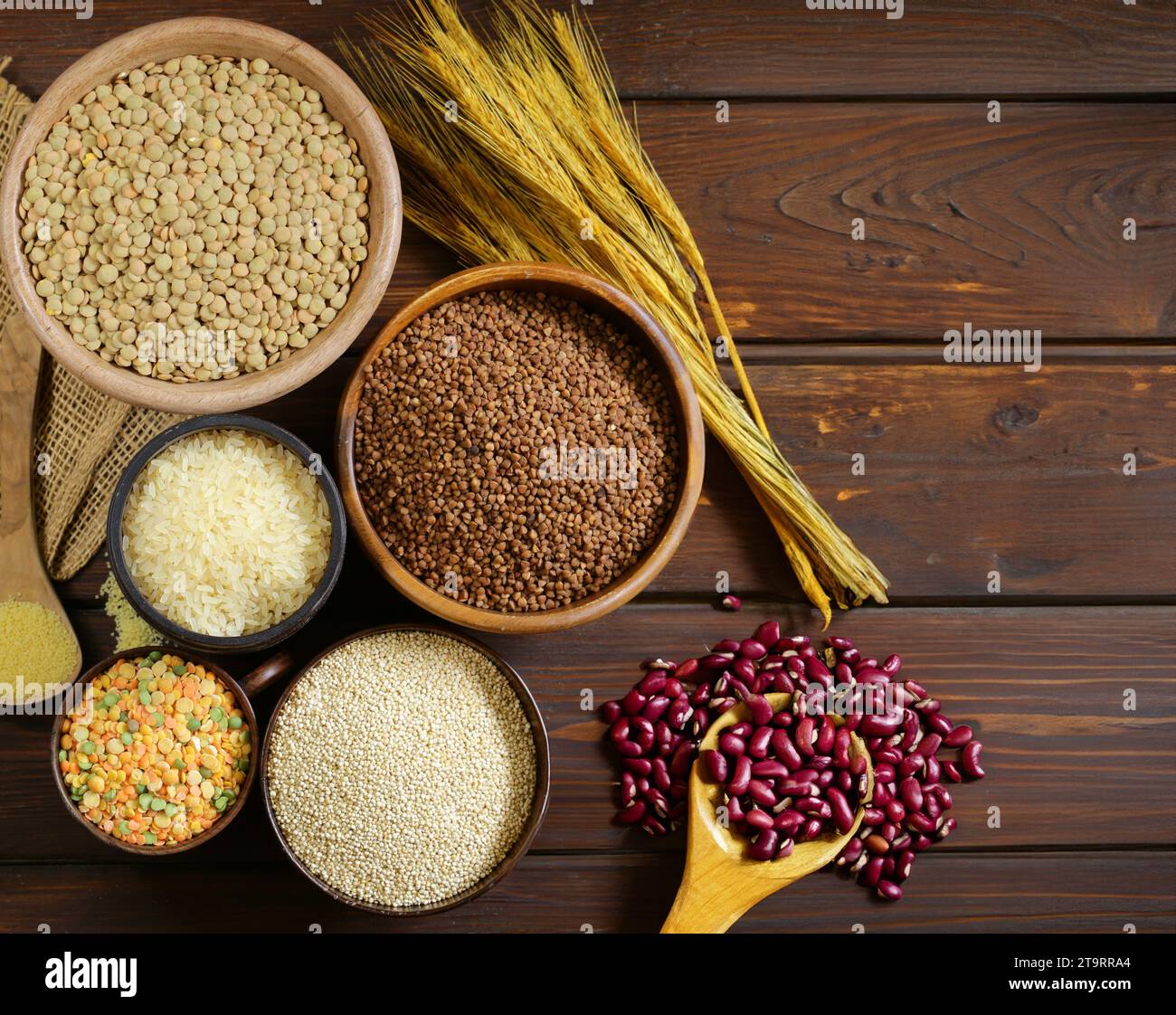 Types of cereals hi-res stock photography and images - Alamy