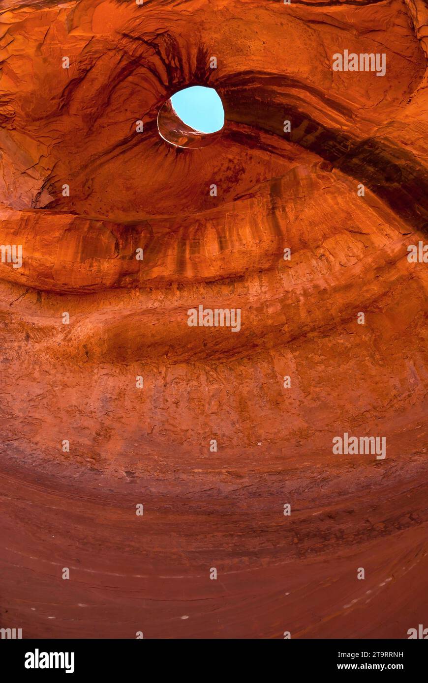 The Eye of the Sun, natural wonder, film set, Monument Valley, Utah ...