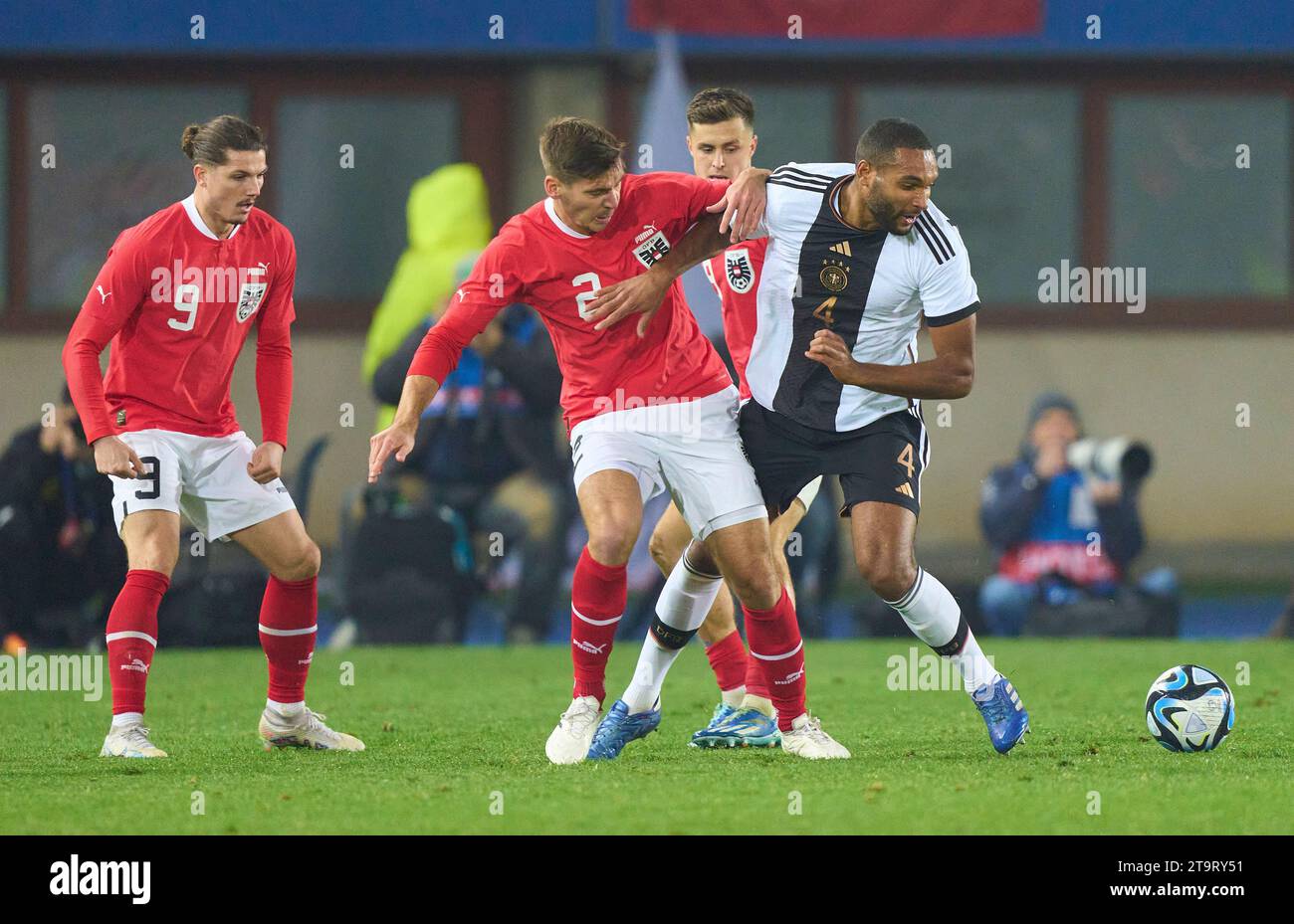 Jonathan Tah, DFB 4 compete for the ball, tackling, duel, header ...