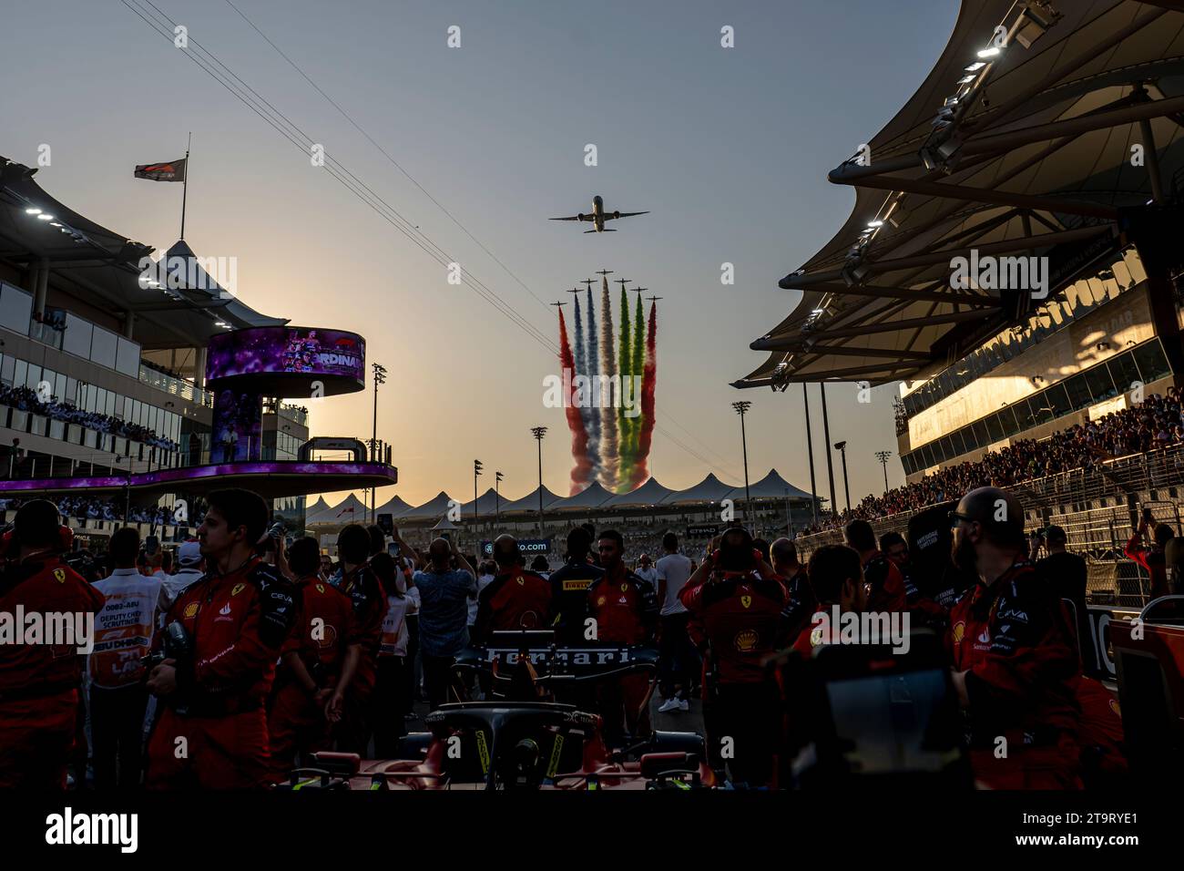 Scarlet race car hi-res stock photography and images - Alamy