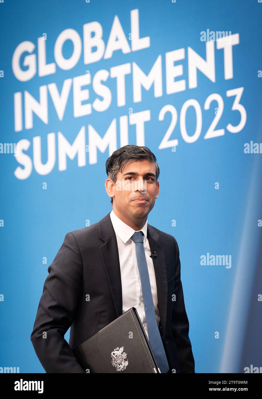 Prime Minister Rishi Sunak delivers the keynote speech at the Global ...